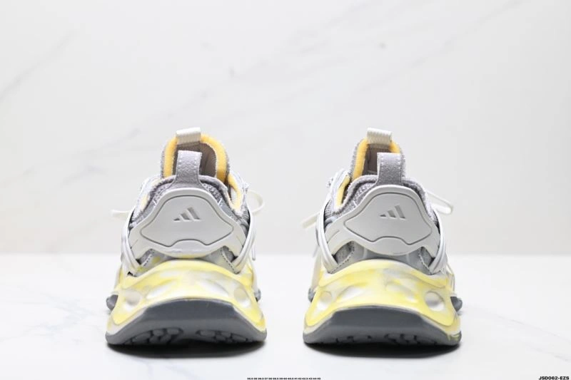 Top mirror Adidas XLG Shoes