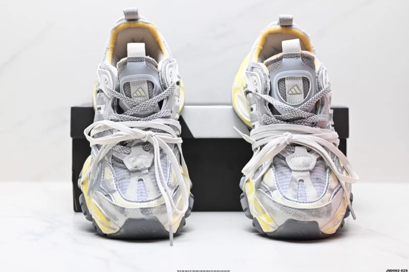 Top mirror Adidas XLG Shoes