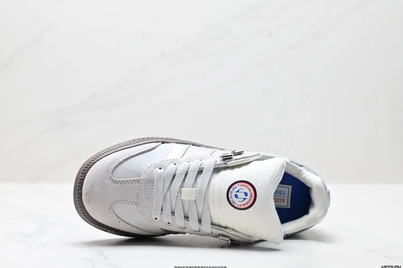 Brand-authenticated Adidas XLG Shoes
