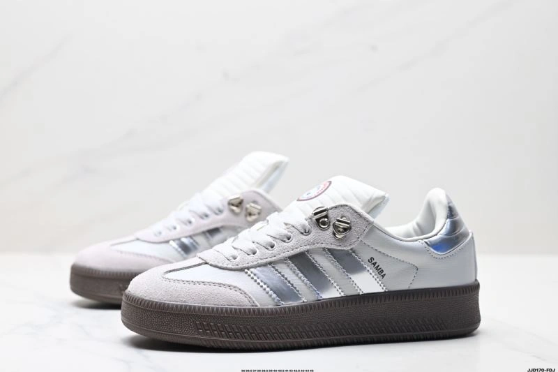 Brand-authenticated Adidas XLG Shoes