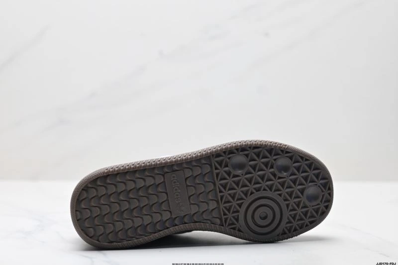Factory-made Adidas XLG Shoes