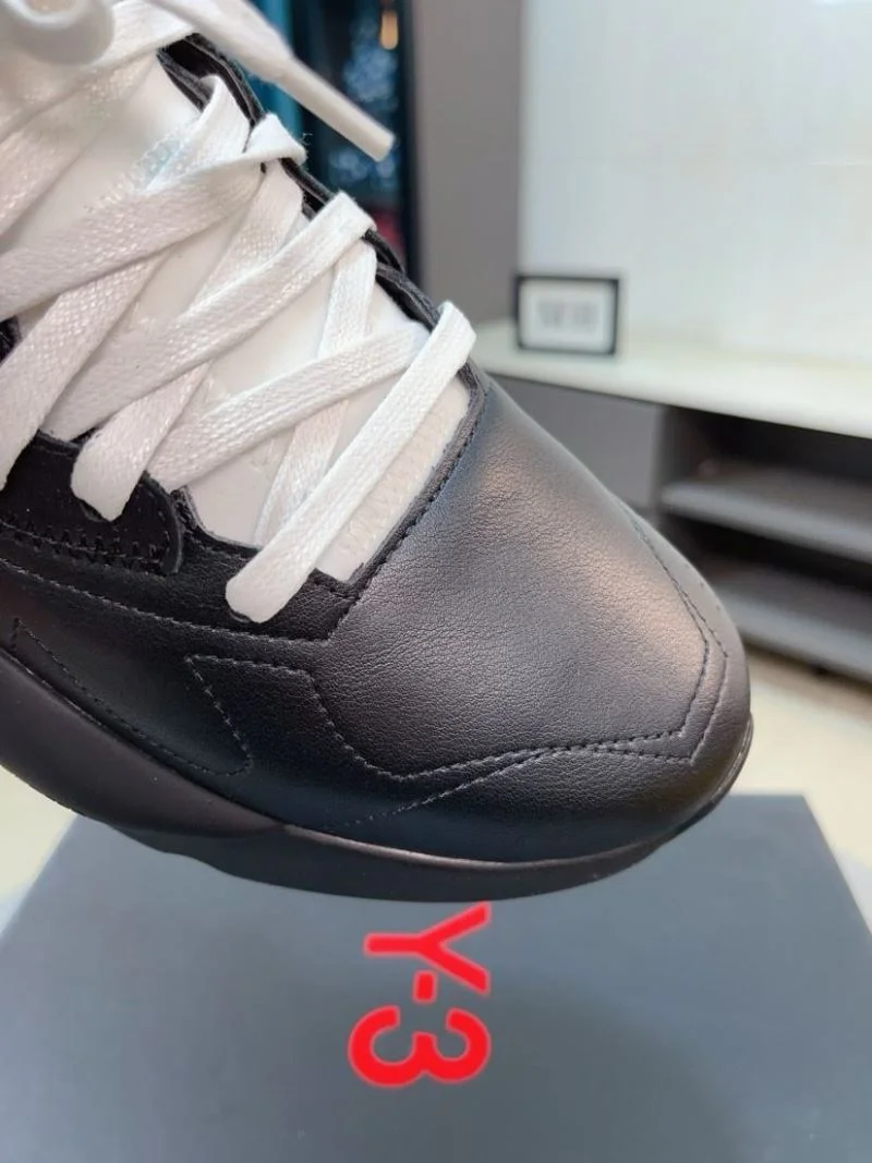 Brand-authenticated Adidas Y3 Shoes