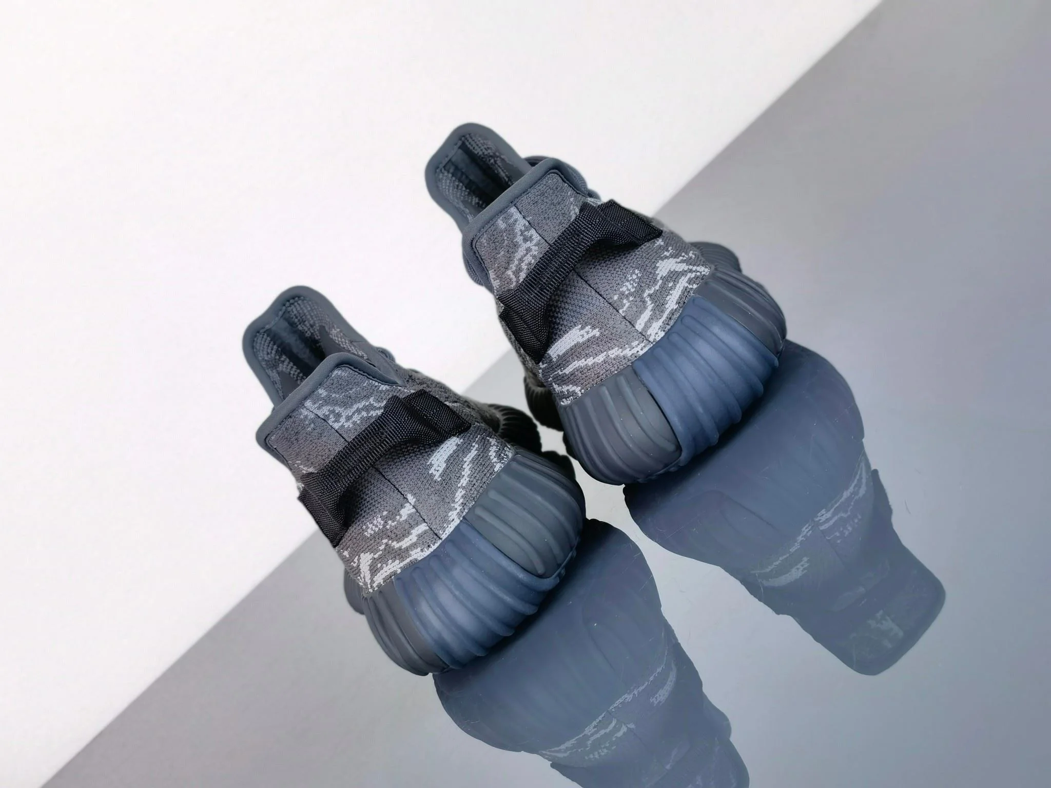 High accuracy Adidas Yeezy 350 Shoes