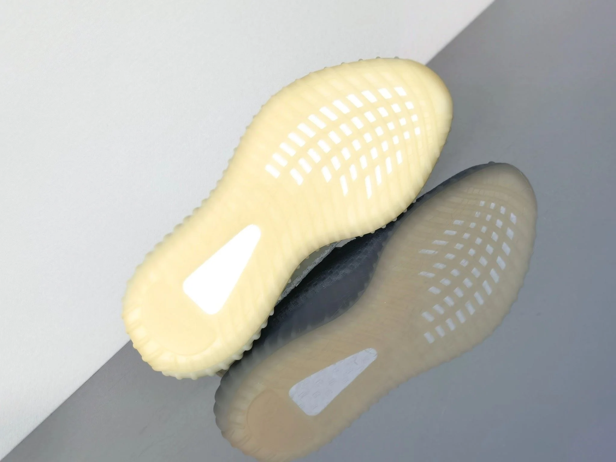 Discounted Adidas Yeezy 350 Shoes