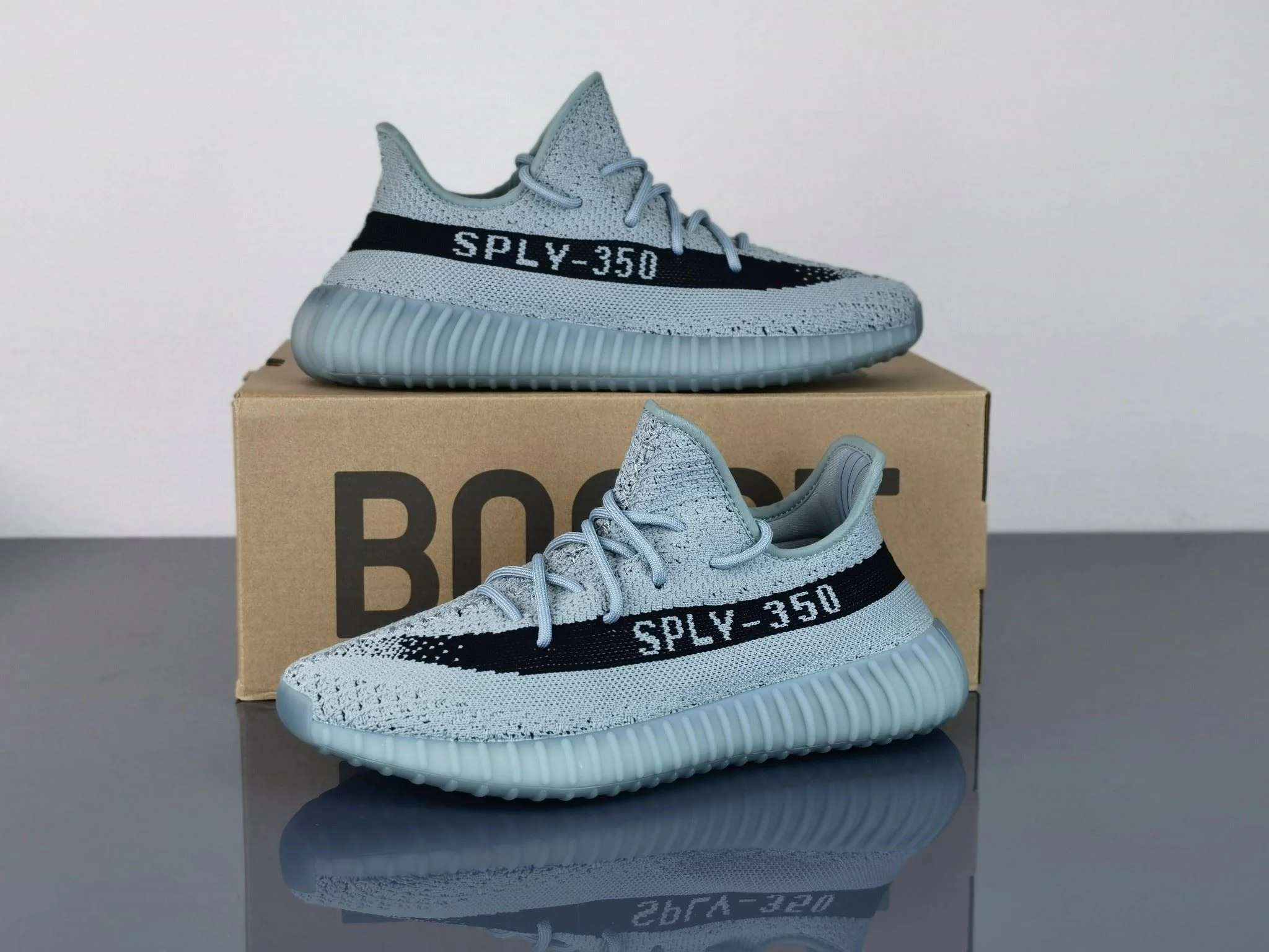 Reasonably priced Adidas Yeezy 350 Shoes