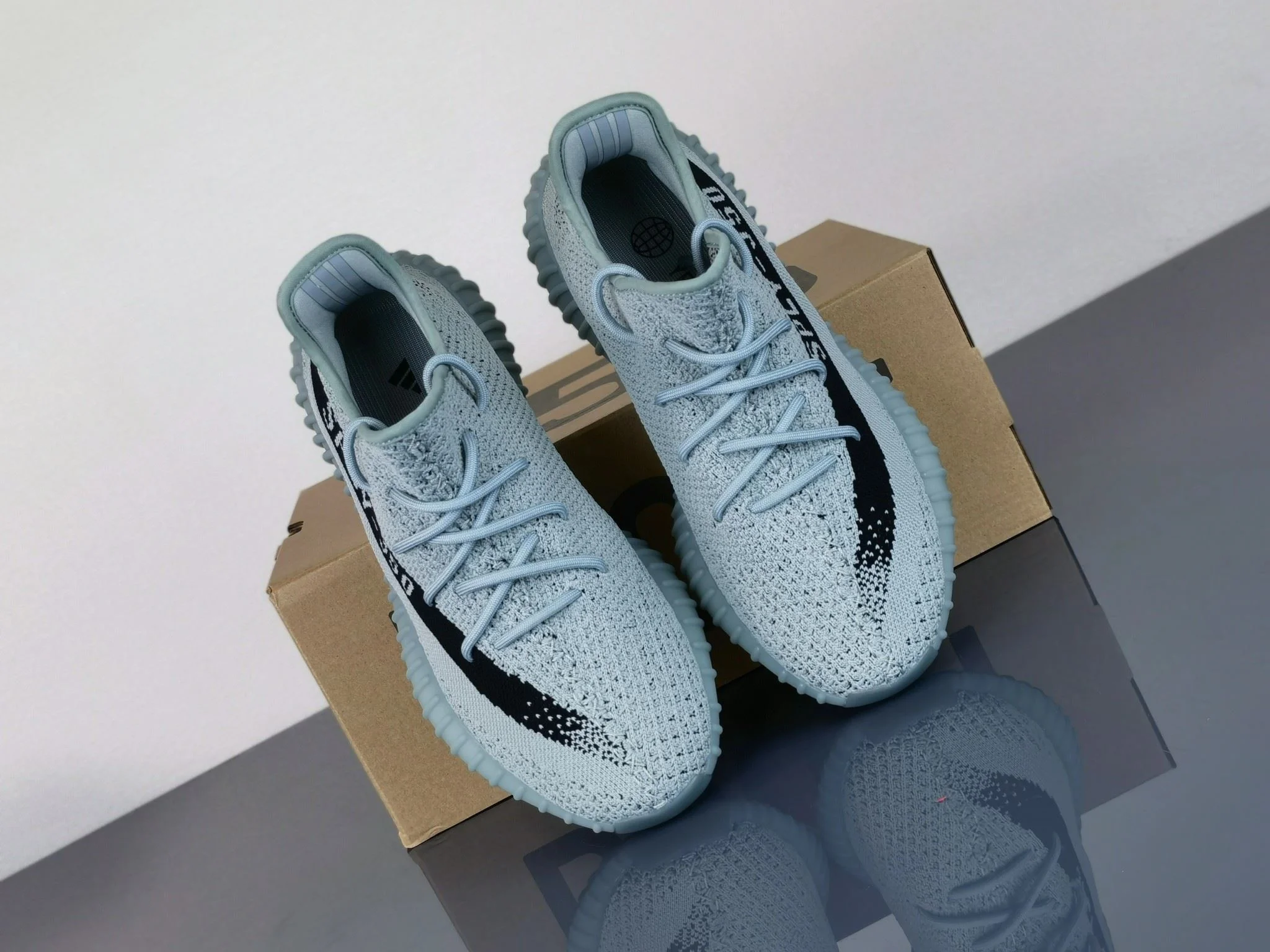 Reasonably priced Adidas Yeezy 350 Shoes