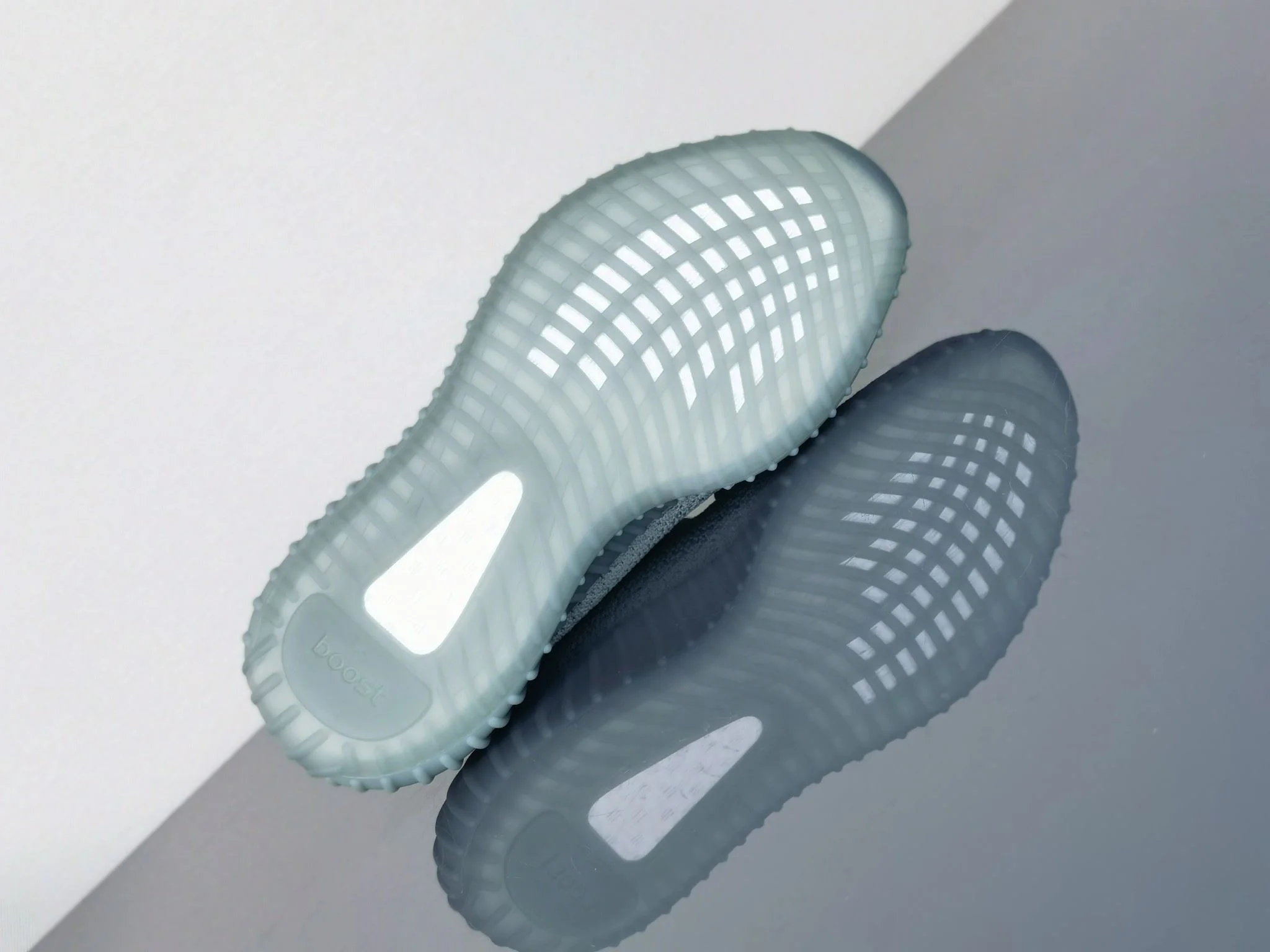 Reasonably priced Adidas Yeezy 350 Shoes