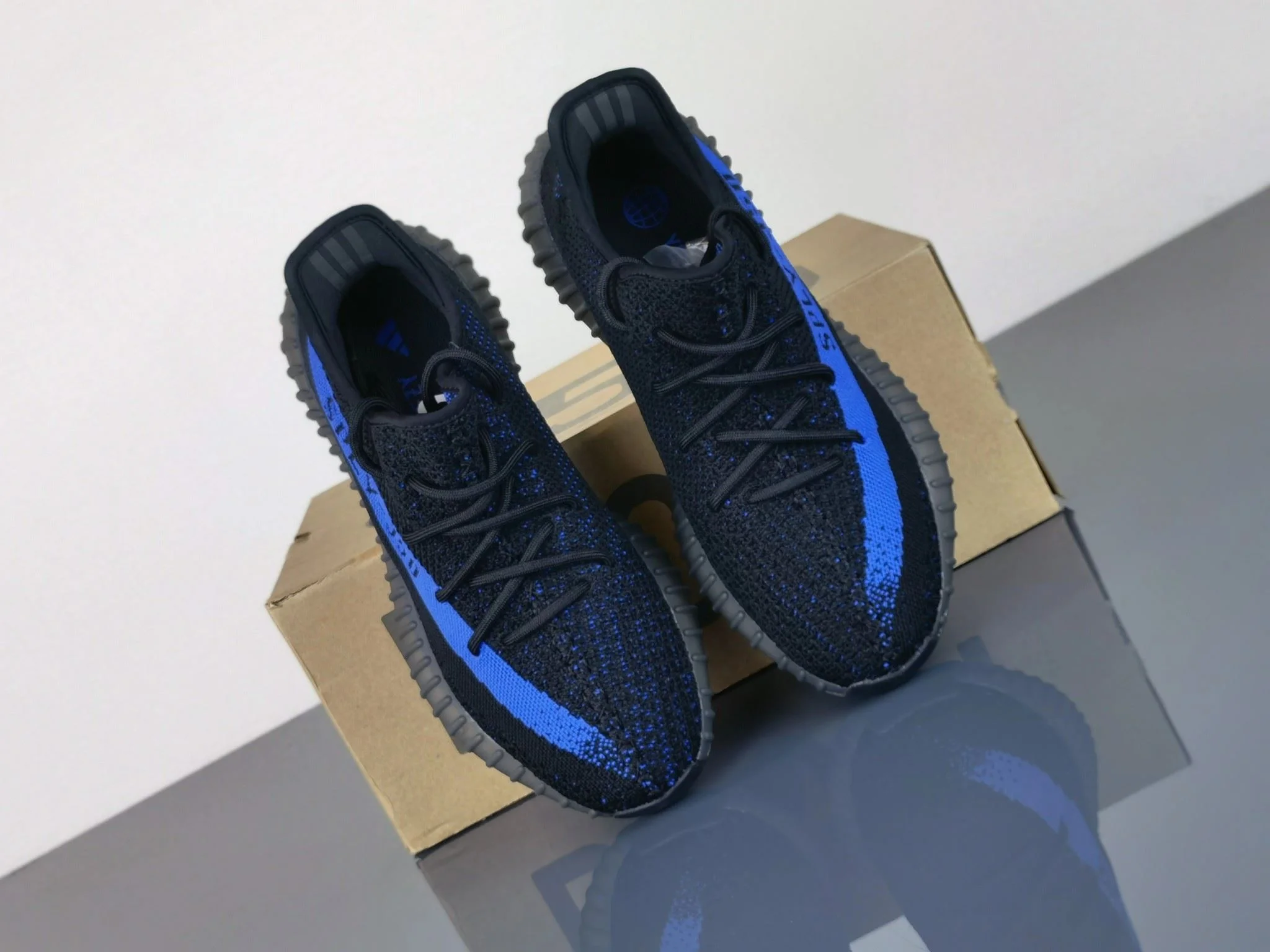 Low-cost Adidas Yeezy 350 Shoes