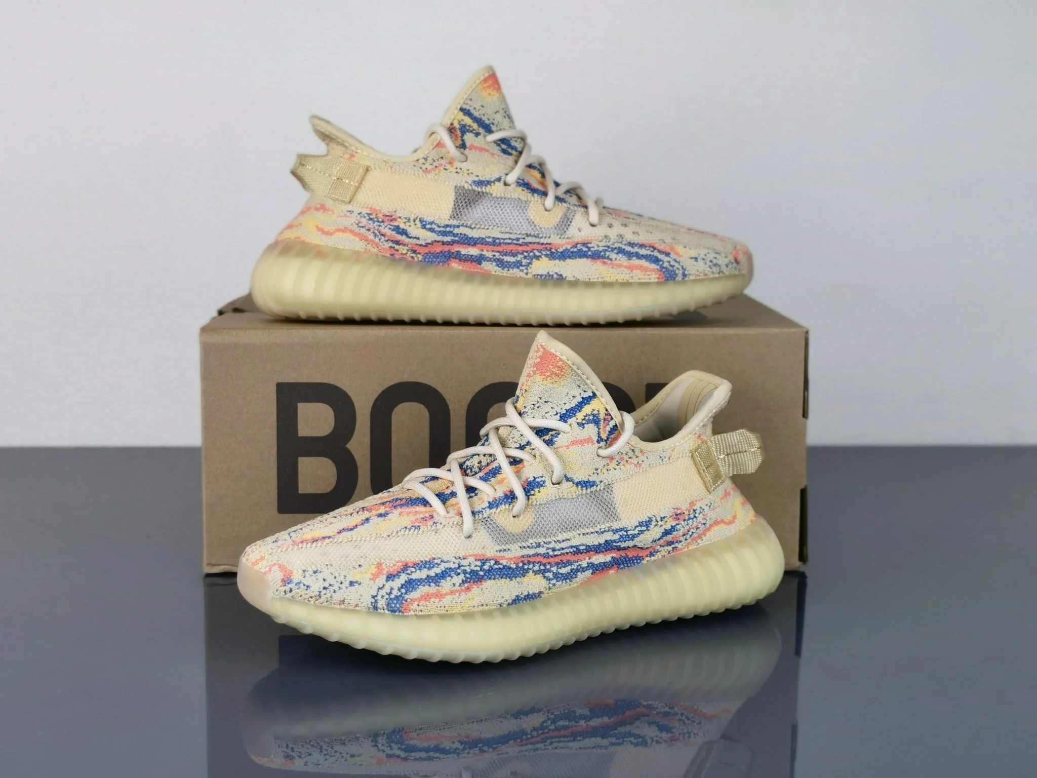 Accurate model Adidas Yeezy 350 Shoes