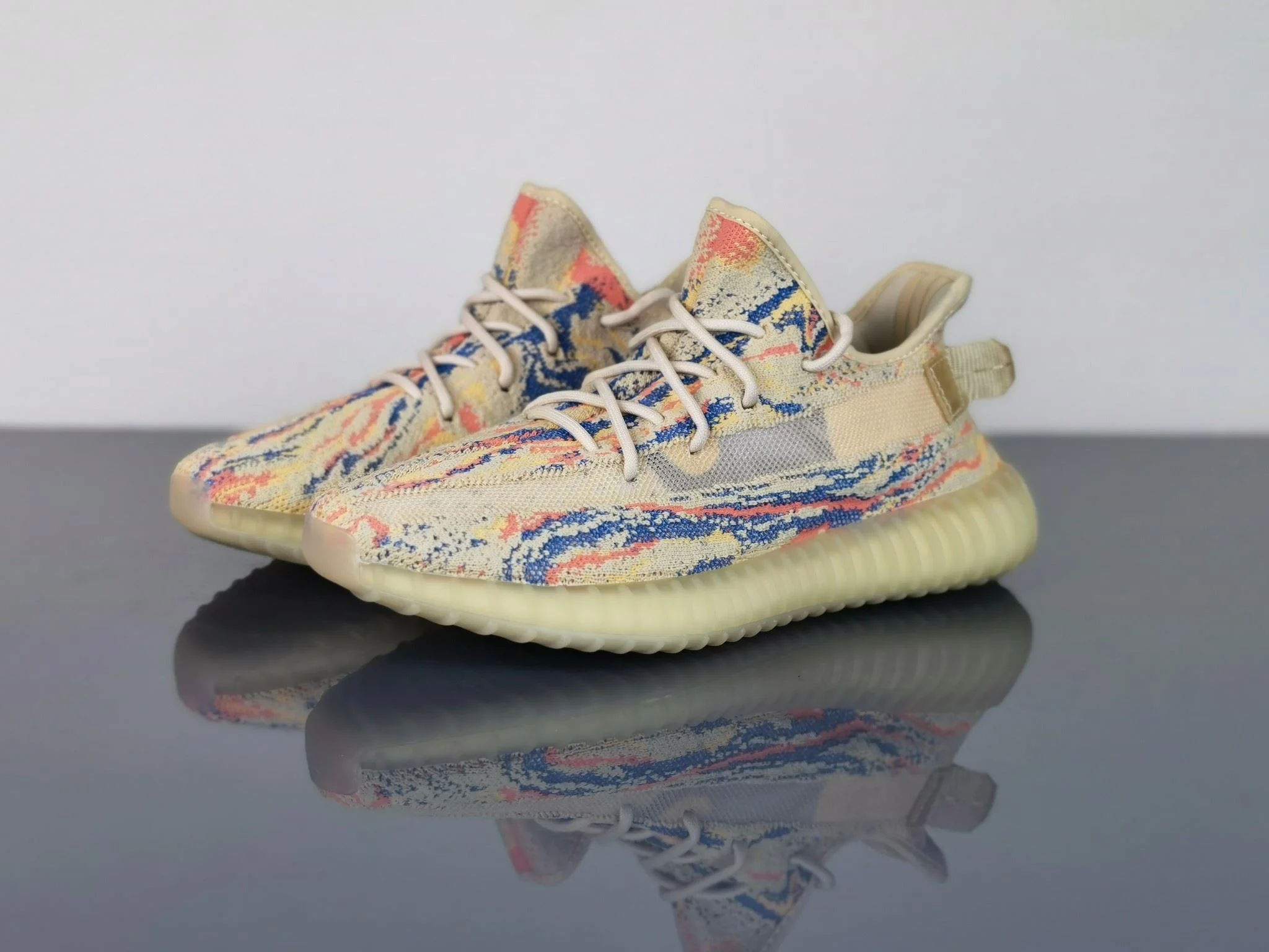 Accurate model Adidas Yeezy 350 Shoes