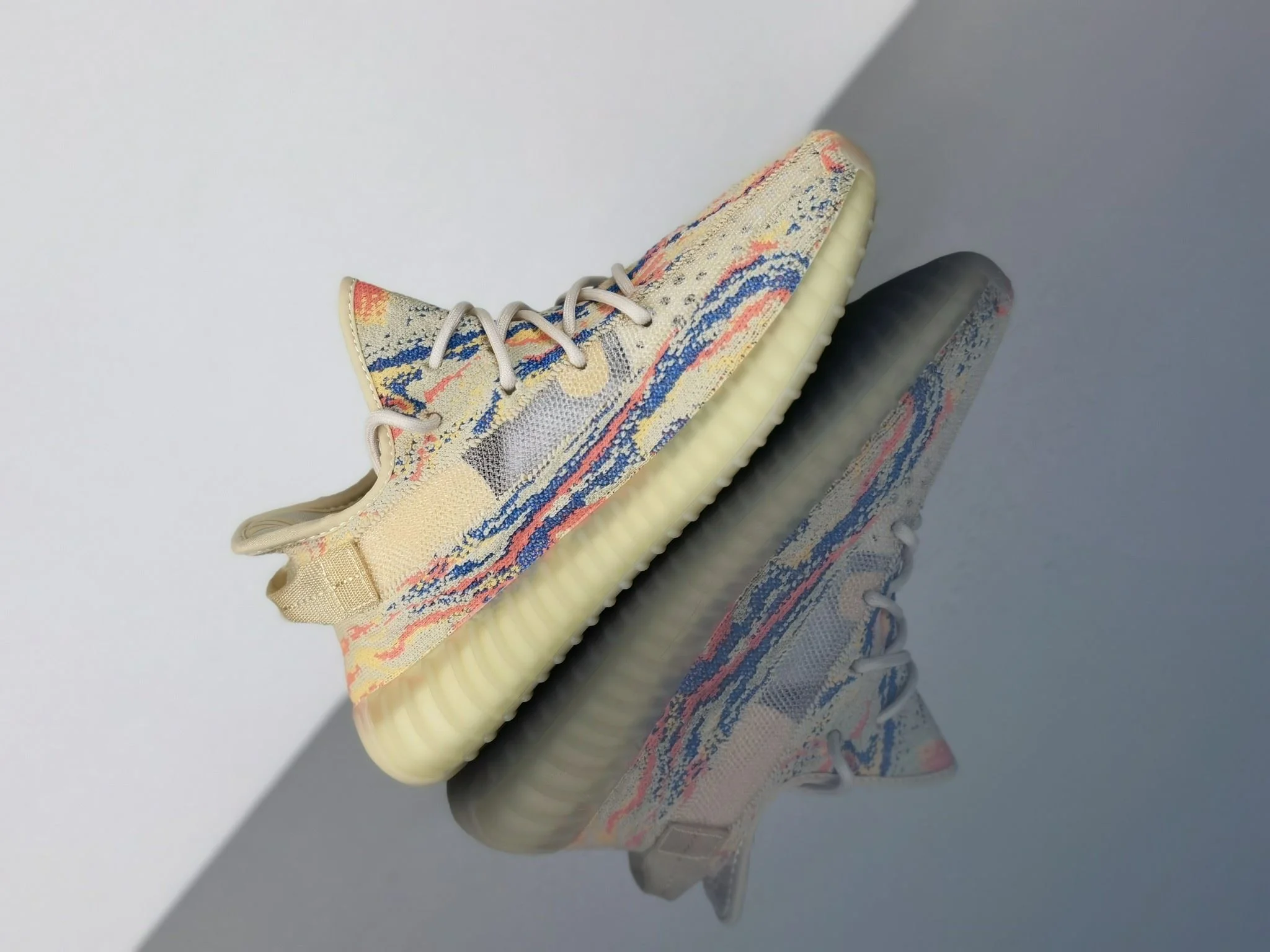 Accurate model Adidas Yeezy 350 Shoes