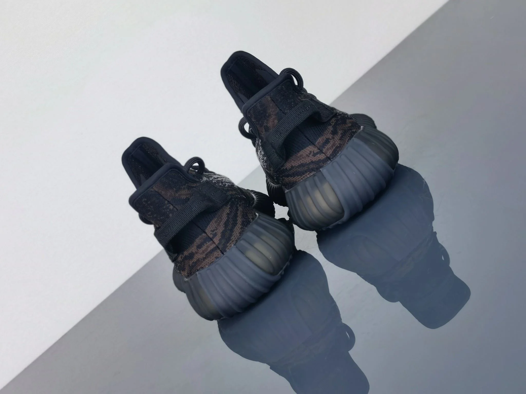 1:1 copy Adidas Yeezy 350 Shoes