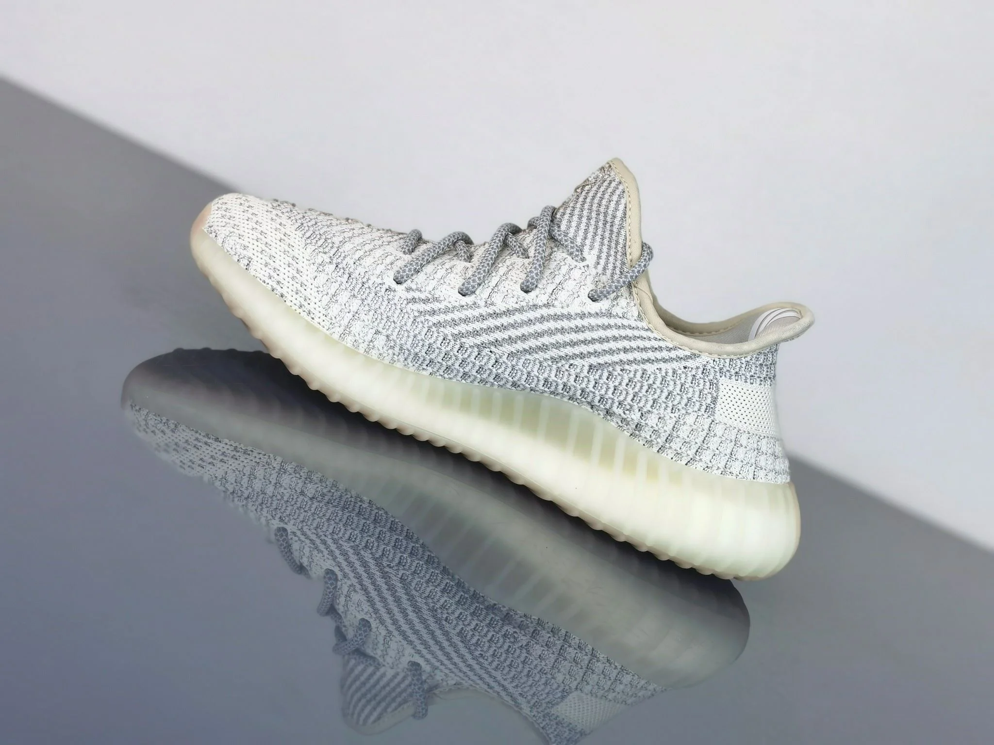 Accurate model Adidas Yeezy 350 Shoes
