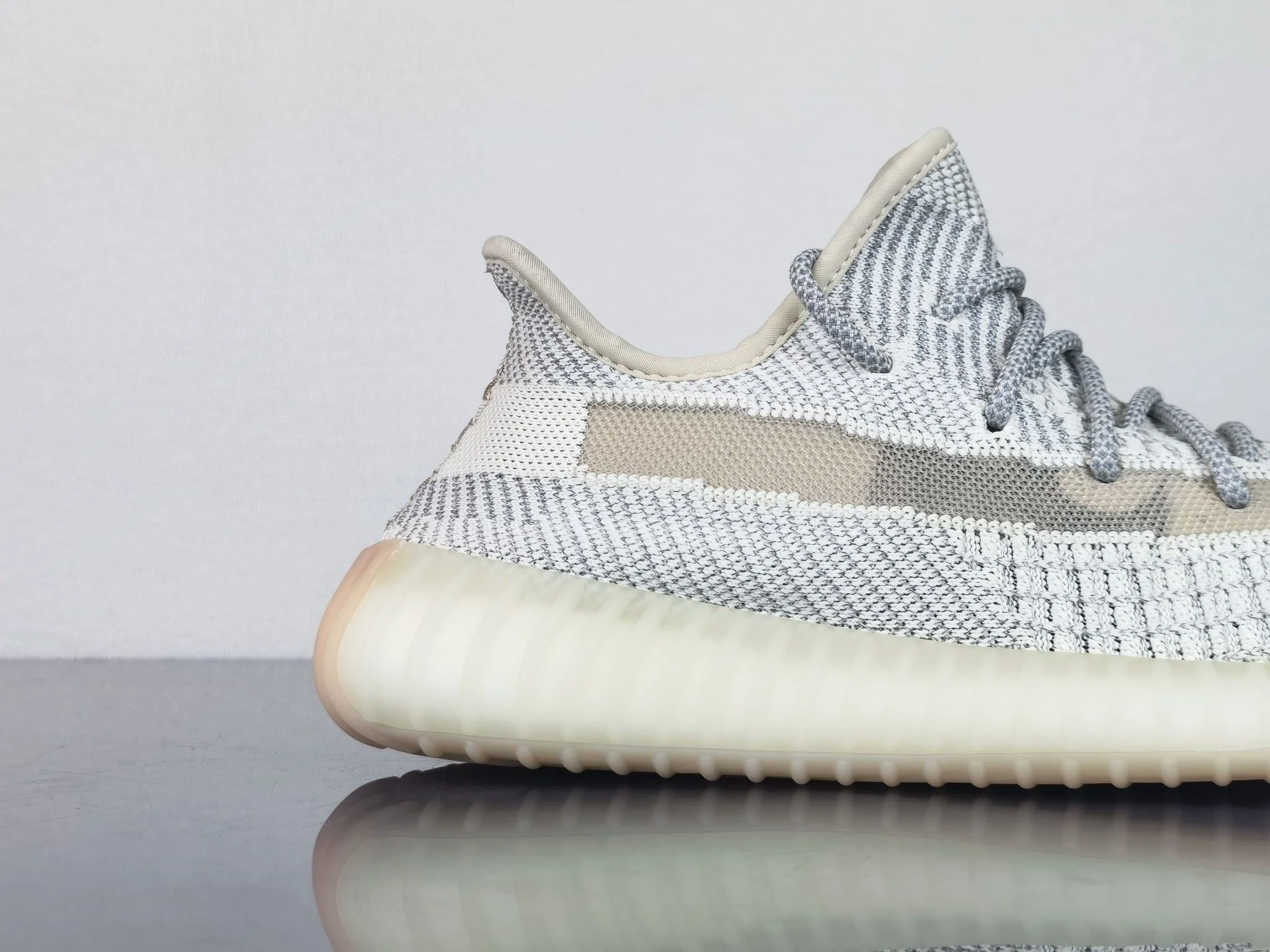 Accurate model Adidas Yeezy 350 Shoes