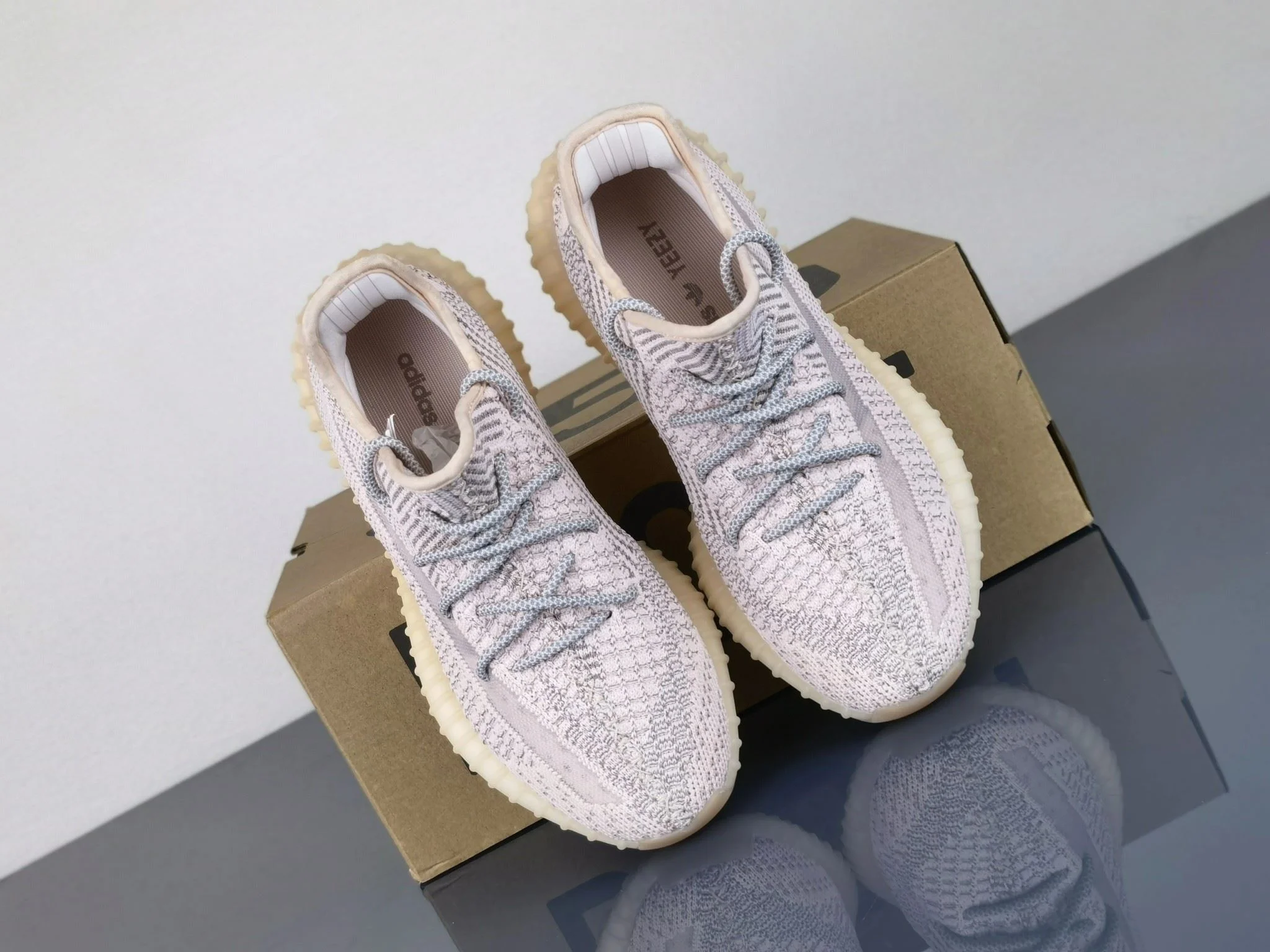Perfect replica Adidas Yeezy 350 Shoes