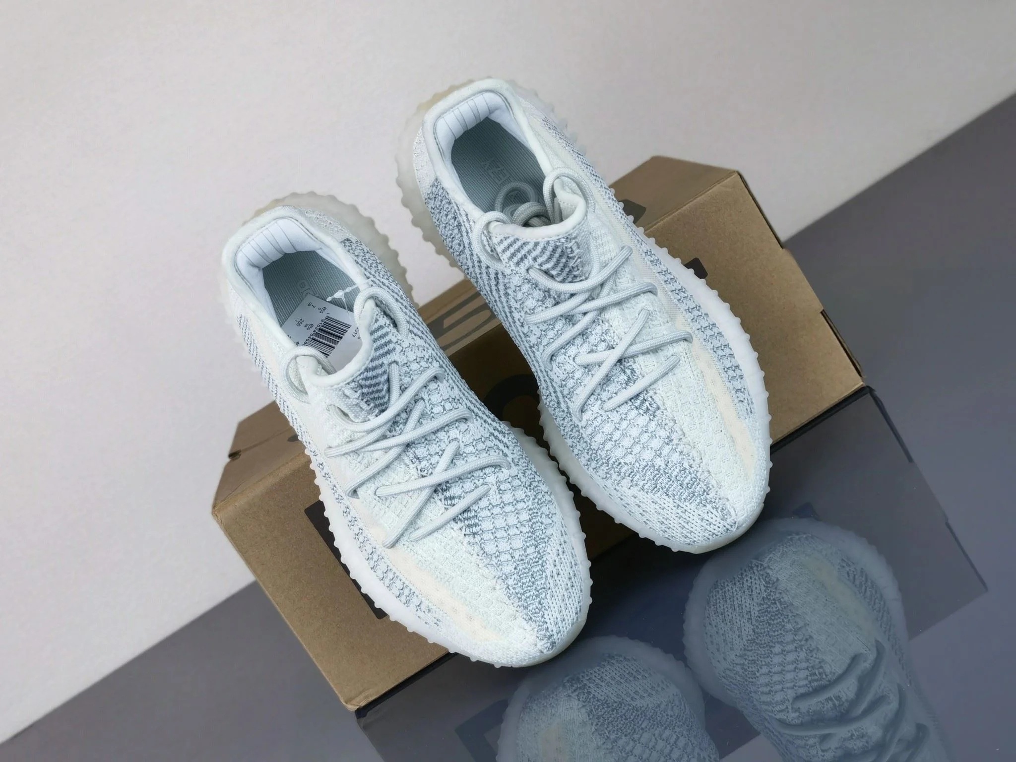 Brand-authenticated Adidas Yeezy 350 Shoes