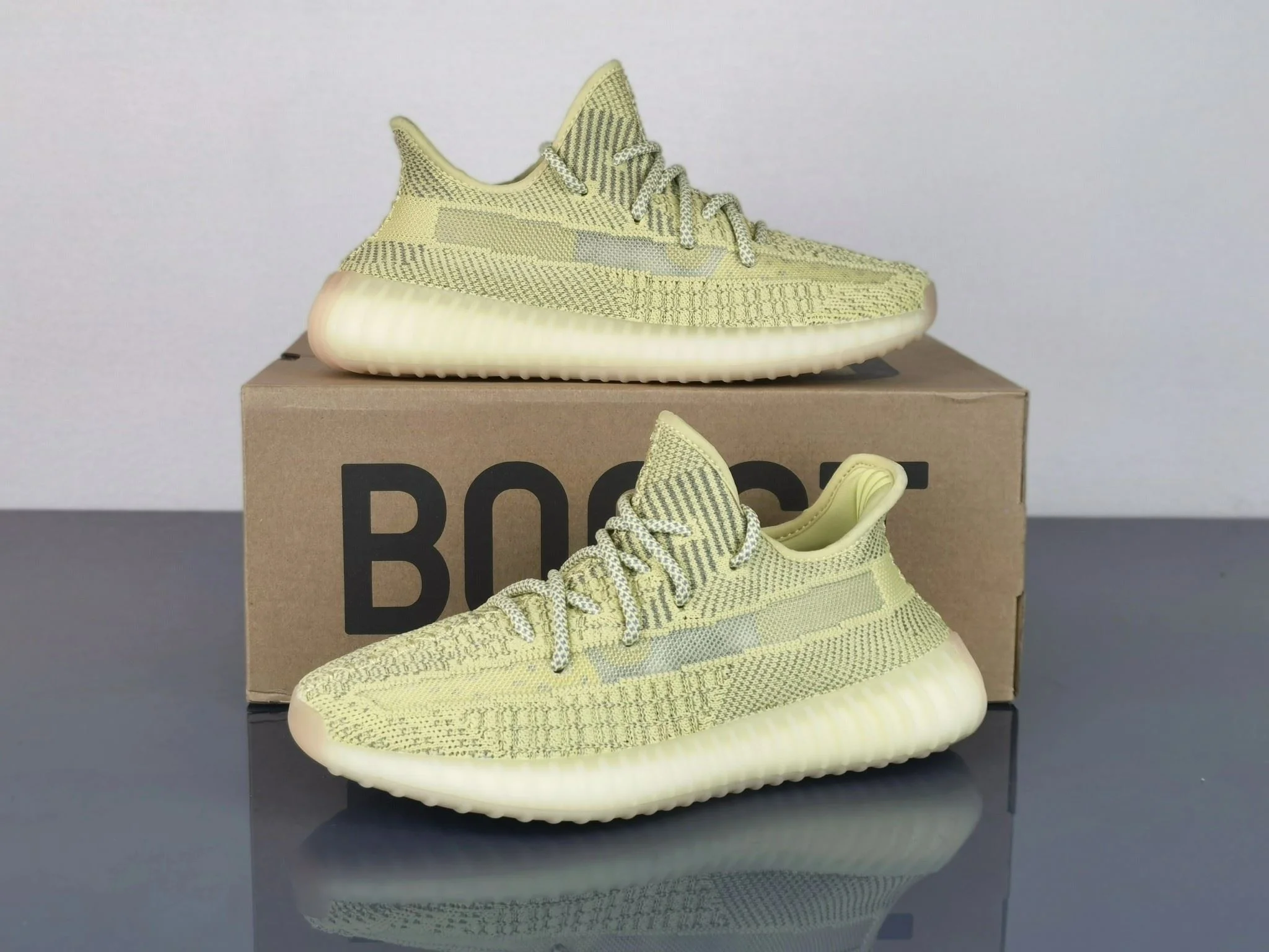 High fidelity Adidas Yeezy 350 Shoes