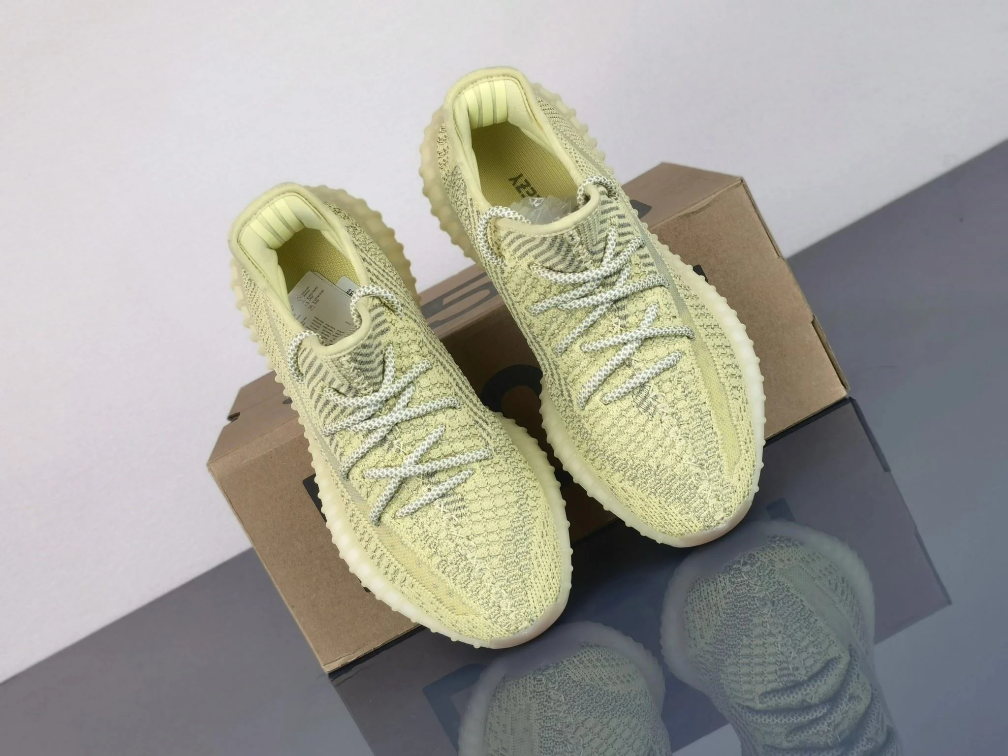 High fidelity Adidas Yeezy 350 Shoes