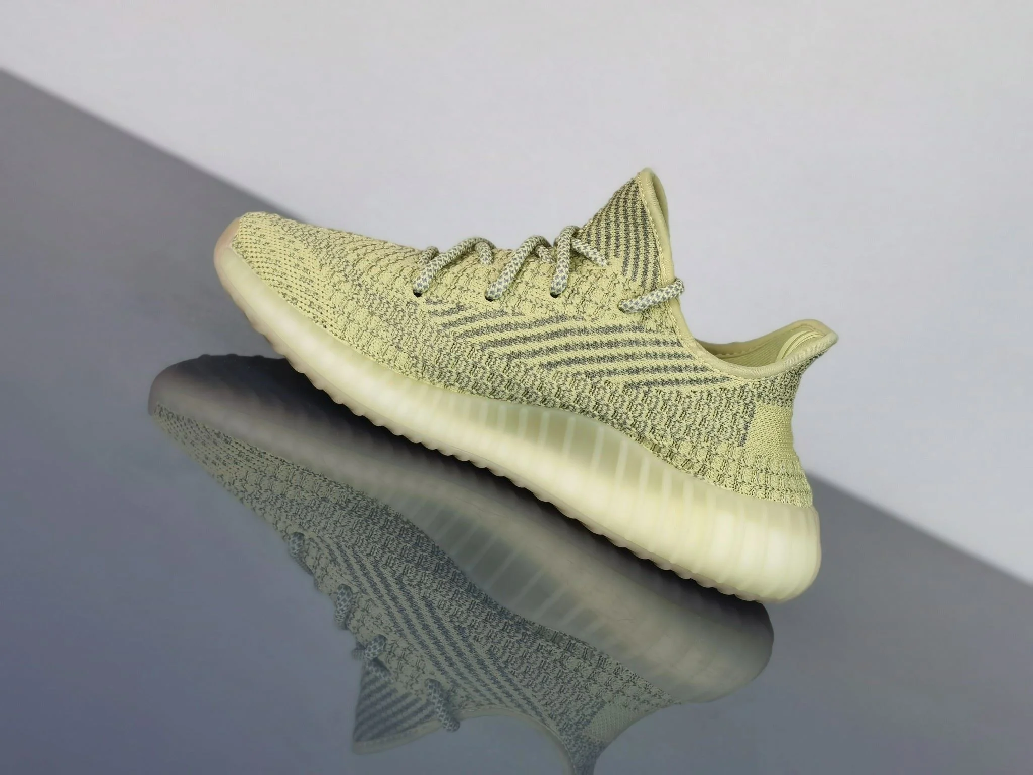 High fidelity Adidas Yeezy 350 Shoes