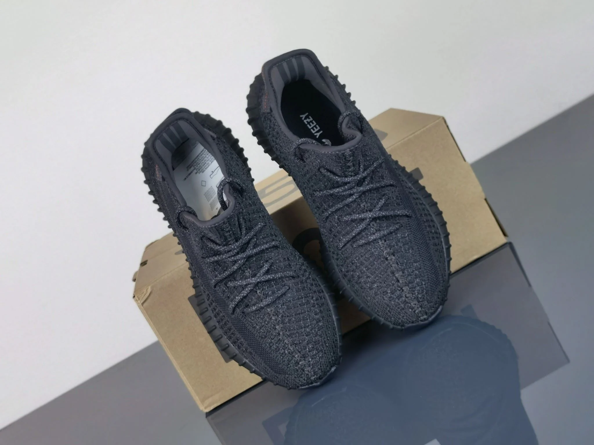 Accurate model Adidas Yeezy 350 Shoes