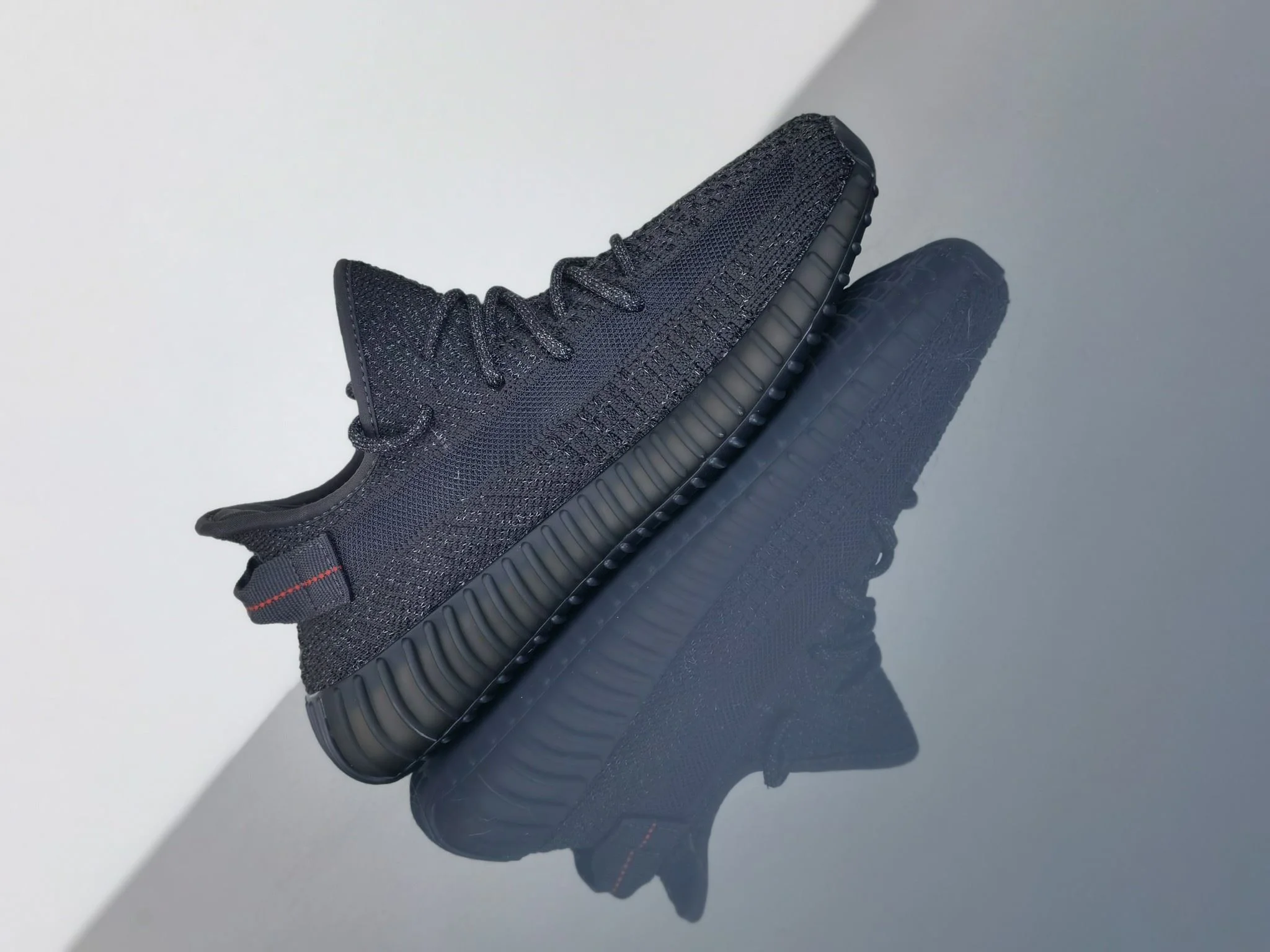 Accurate model Adidas Yeezy 350 Shoes