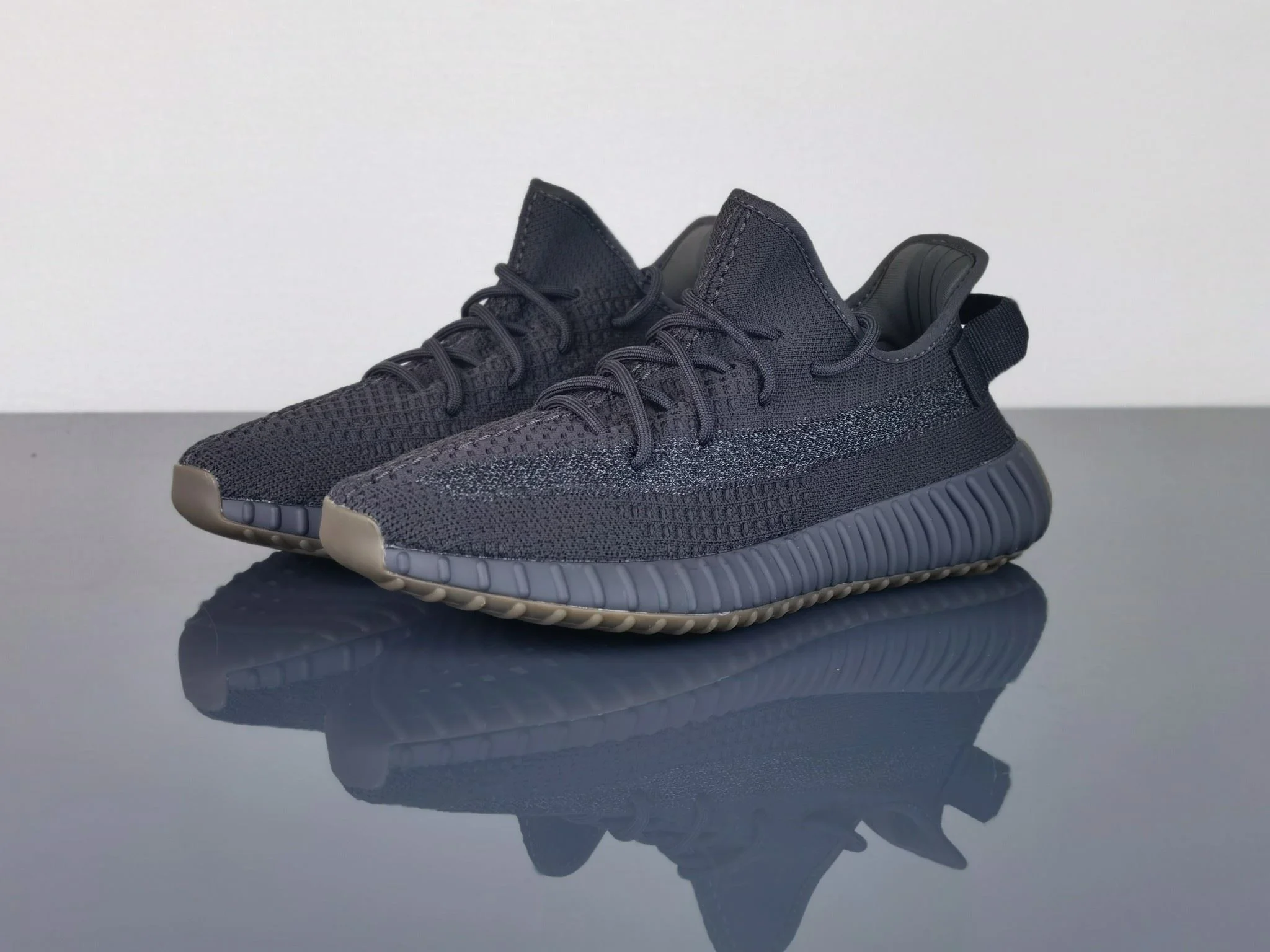 Inexpensive Adidas Yeezy 350 Shoes