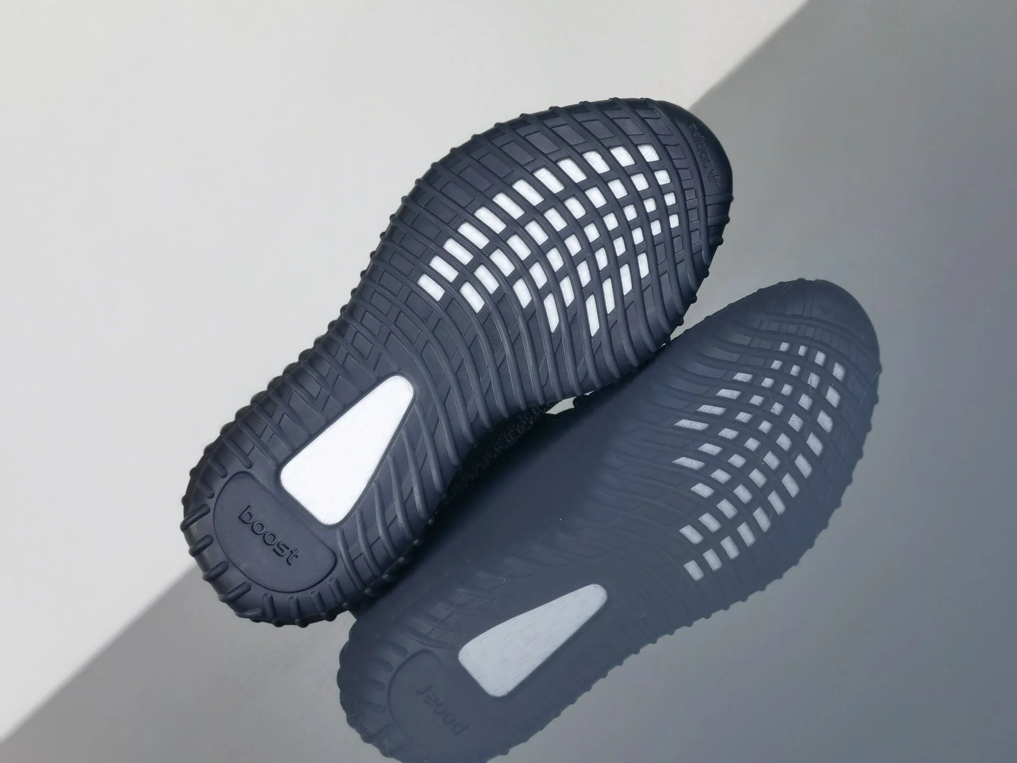 Genuine Adidas Yeezy 350 Shoes