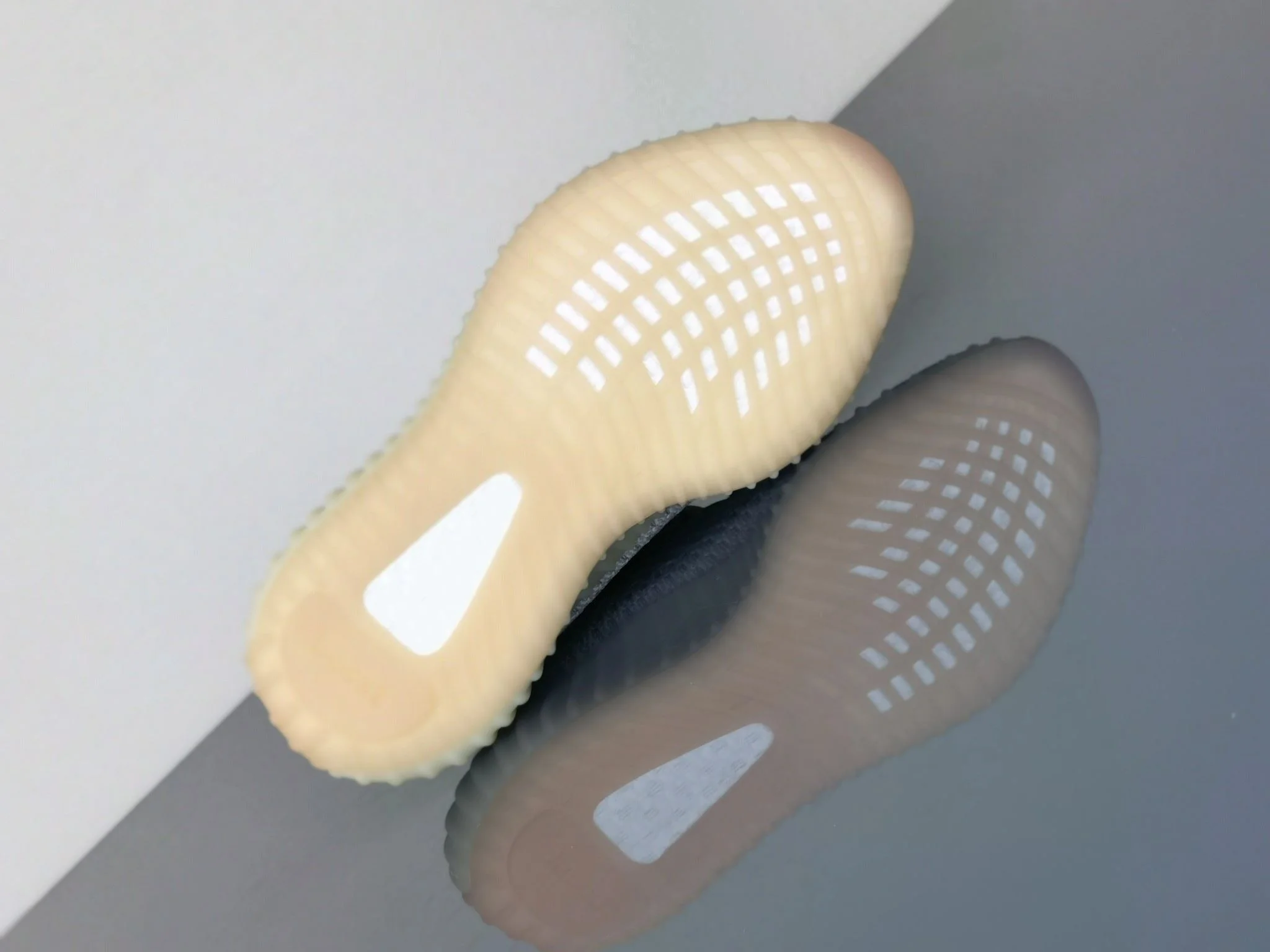 Inexpensive Adidas Yeezy 350 Shoes