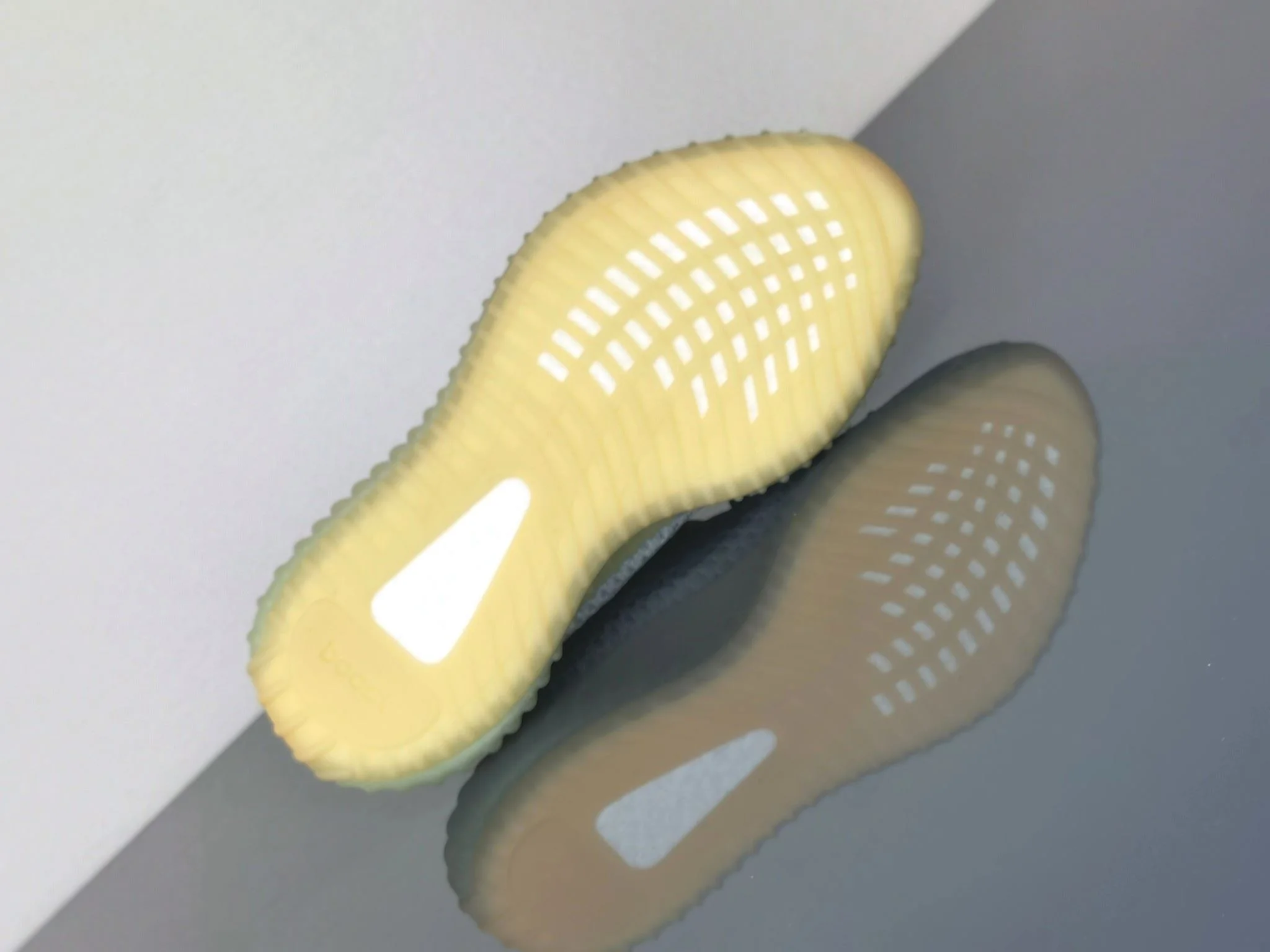 Low-cost Adidas Yeezy 350 Shoes