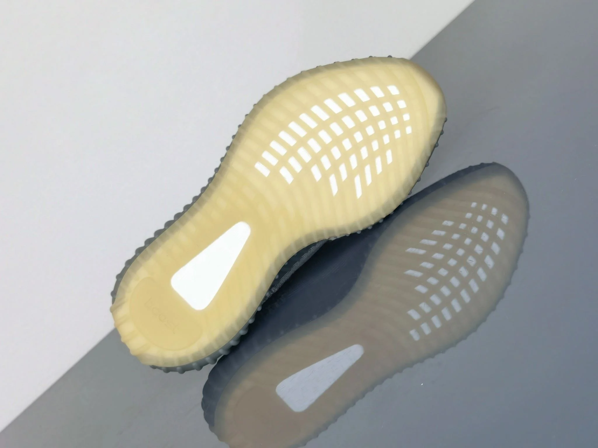 Real Adidas Yeezy 350 Shoes