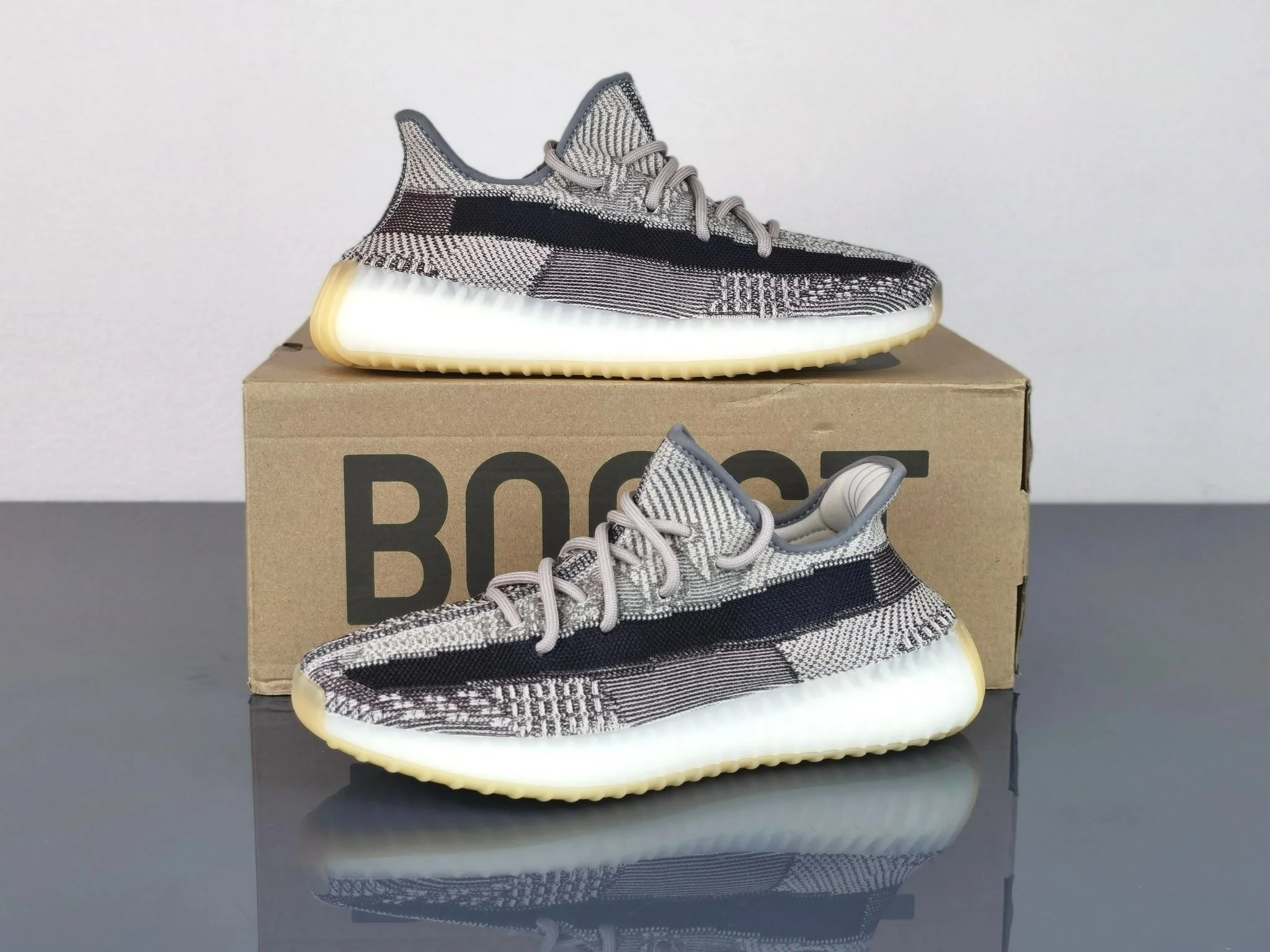 Legit Adidas Yeezy 350 Shoes