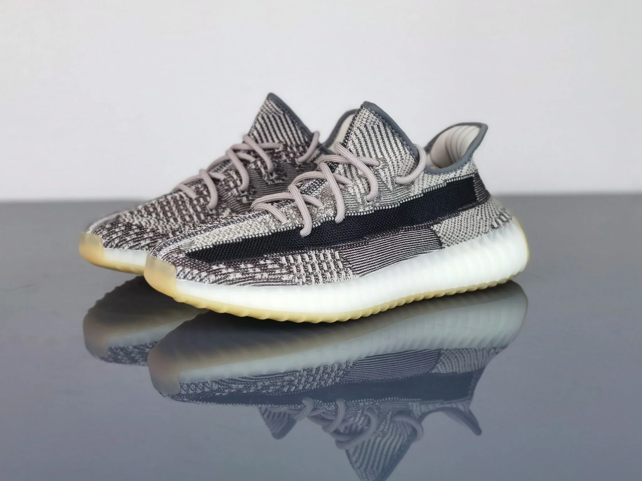 Legit Adidas Yeezy 350 Shoes