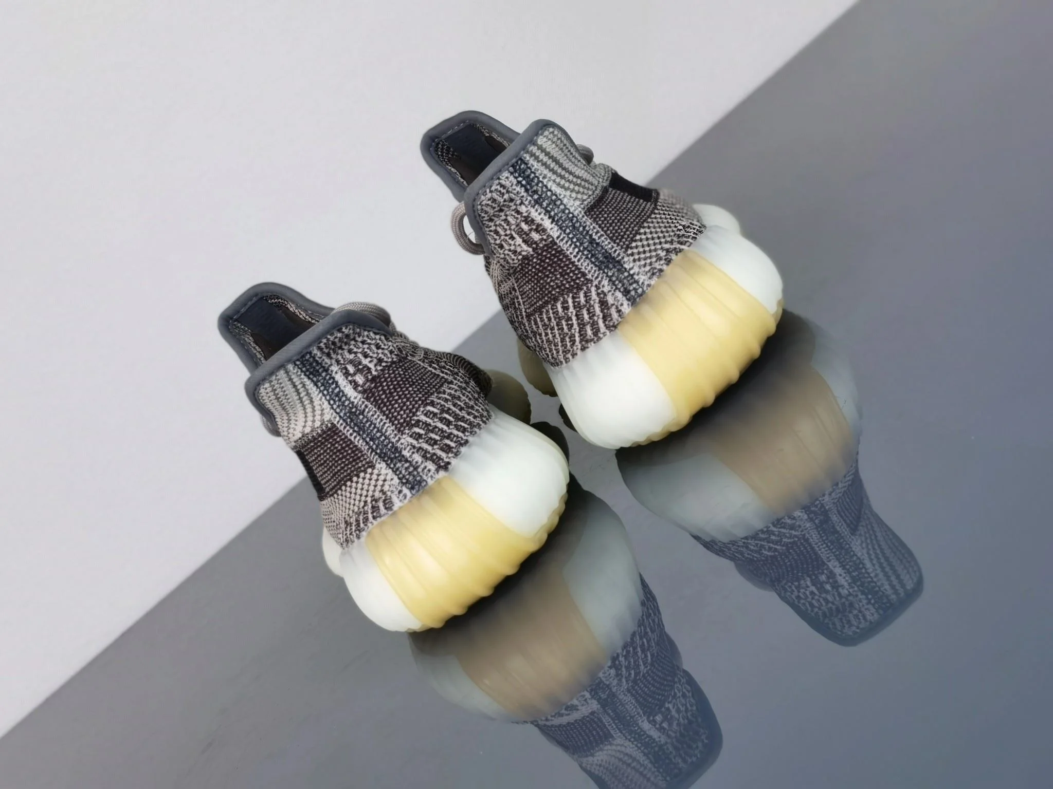 Legit Adidas Yeezy 350 Shoes