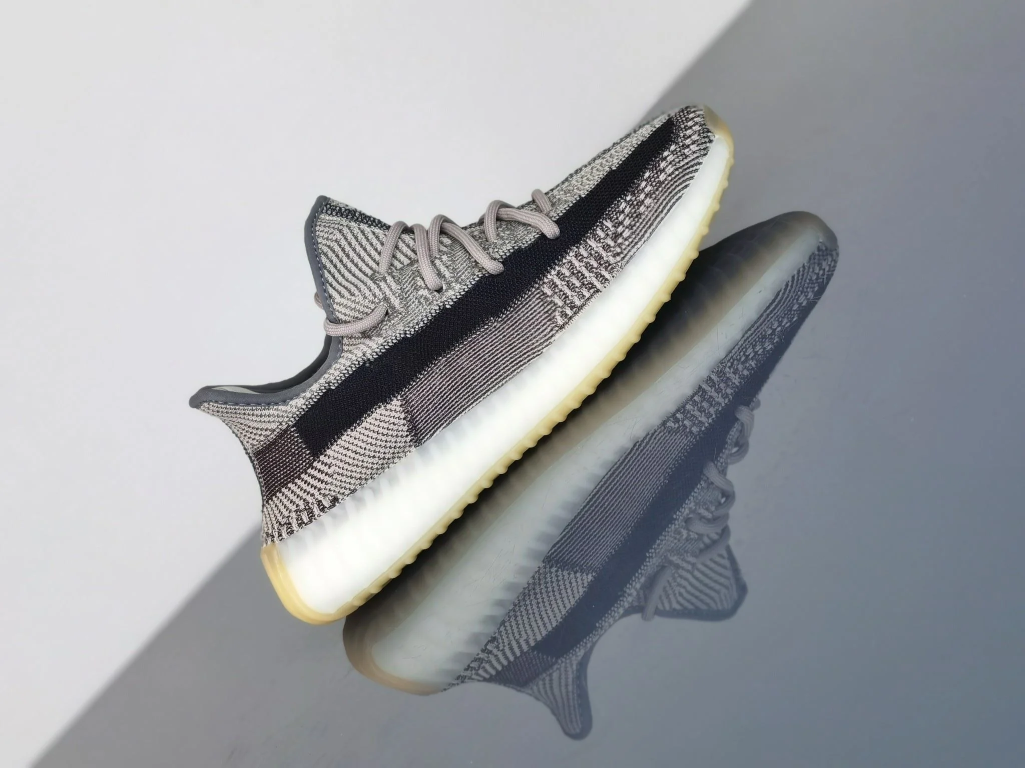 Legit Adidas Yeezy 350 Shoes
