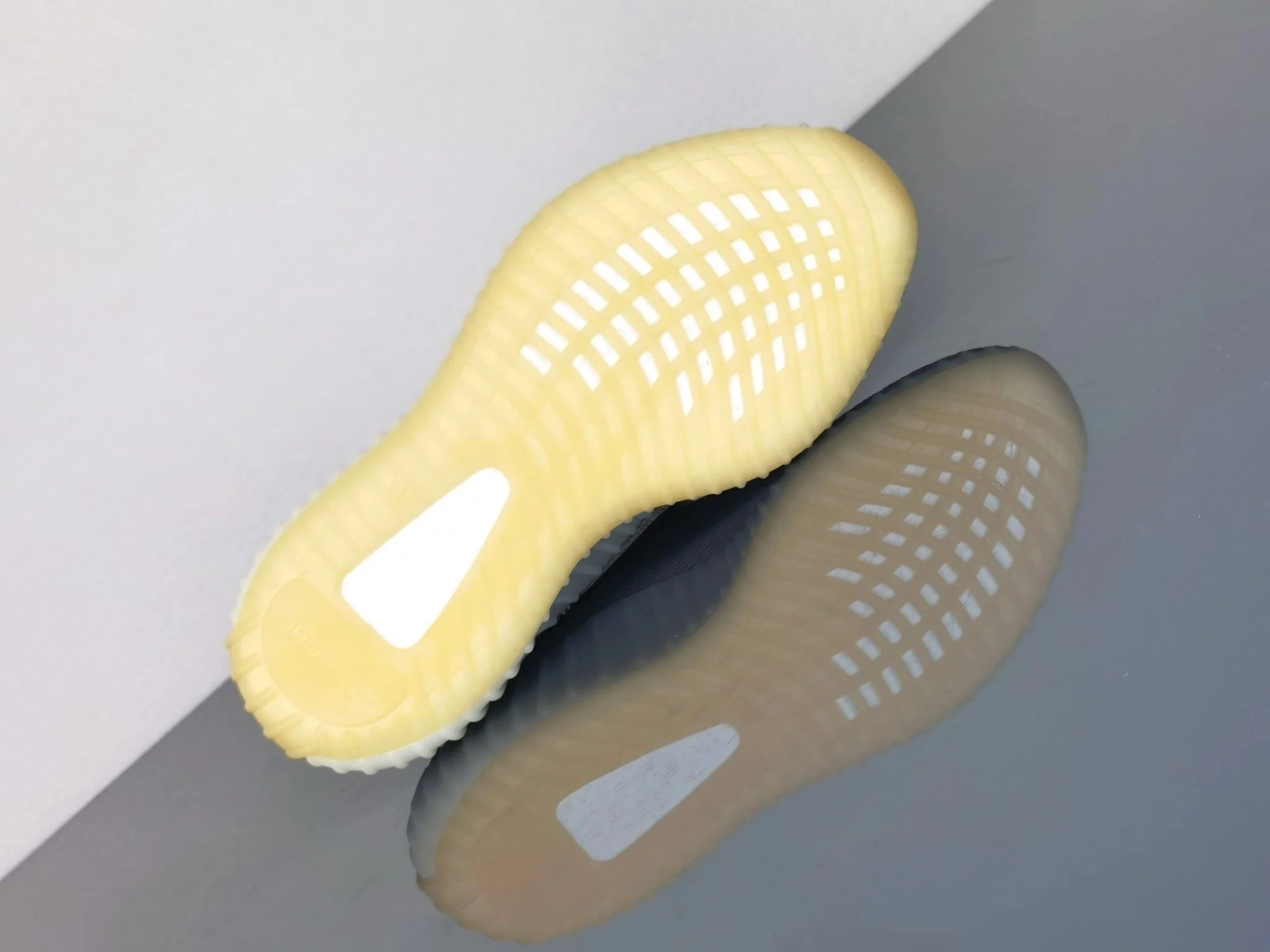 Legit Adidas Yeezy 350 Shoes
