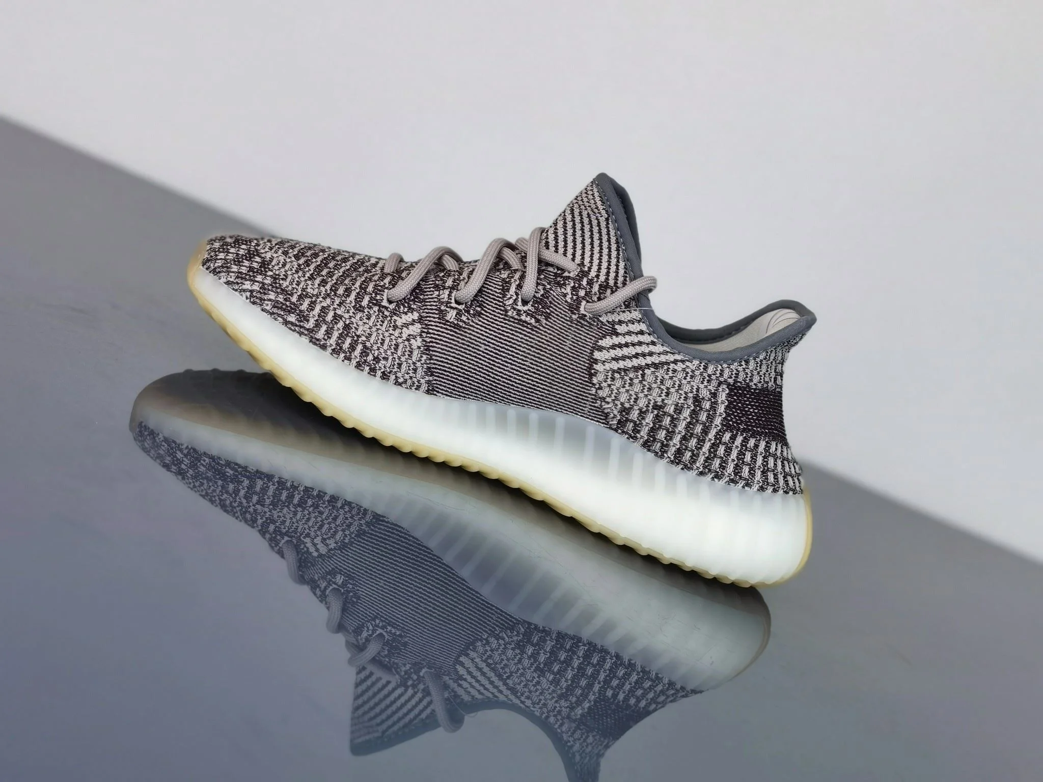 Legit Adidas Yeezy 350 Shoes