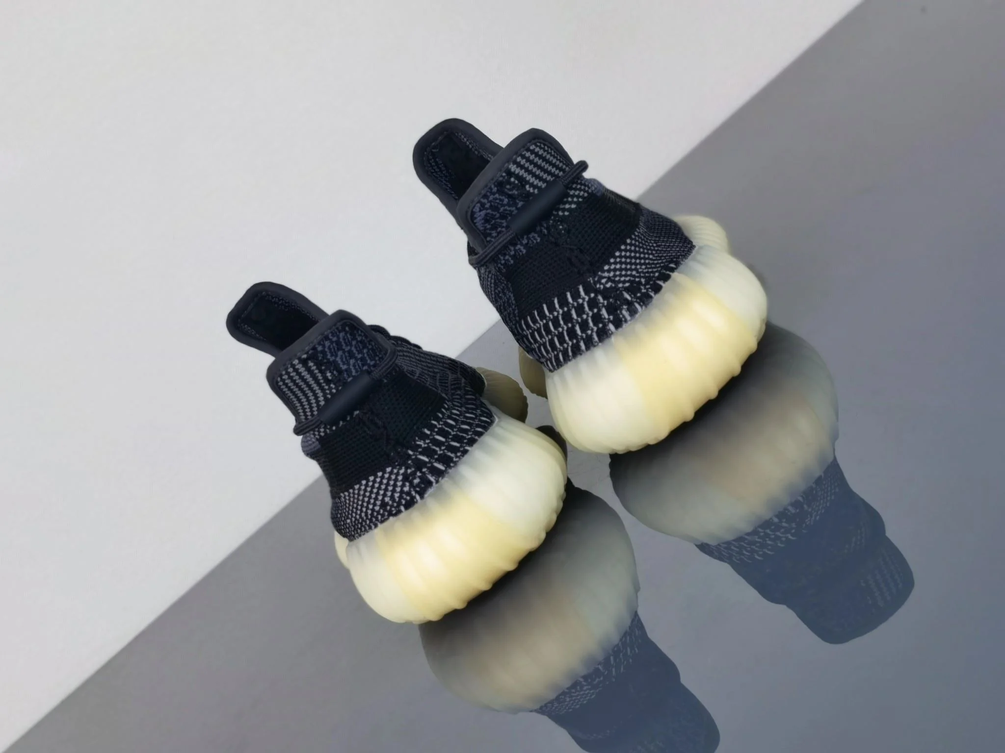 Perfect replica Adidas Yeezy 350 Shoes