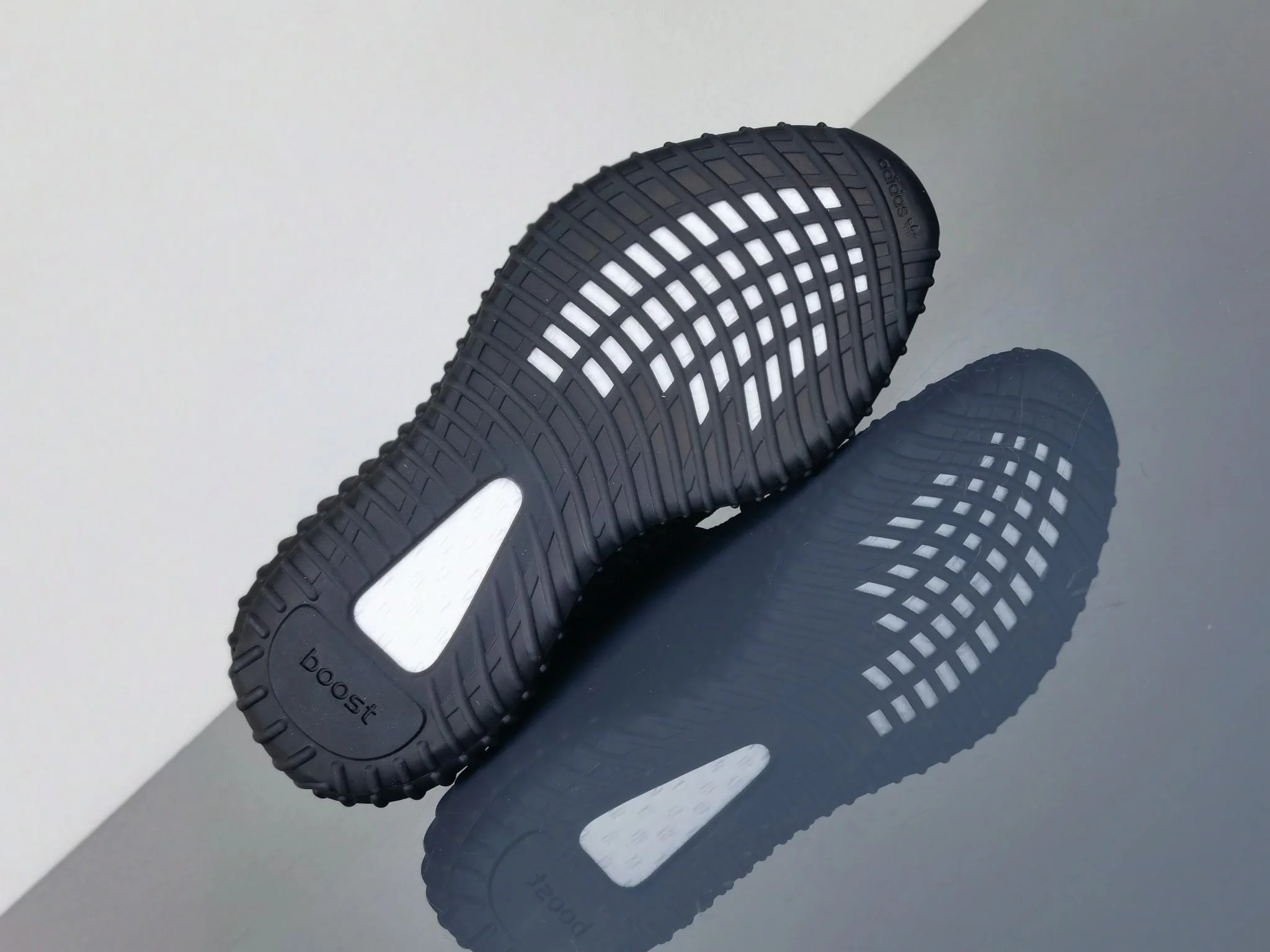 Brand-original Adidas Yeezy 350 Shoes