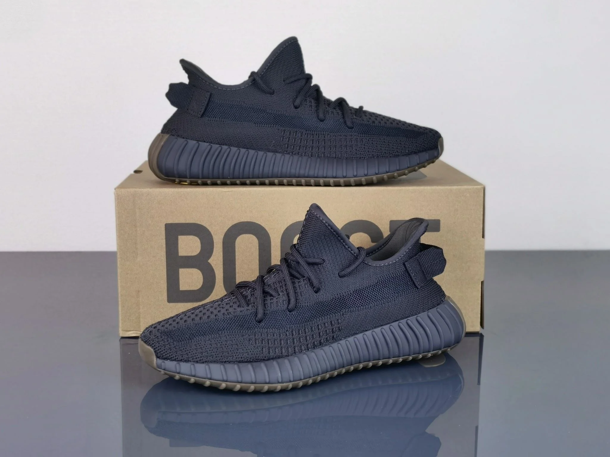 Perfect replica Adidas Yeezy 350 Shoes