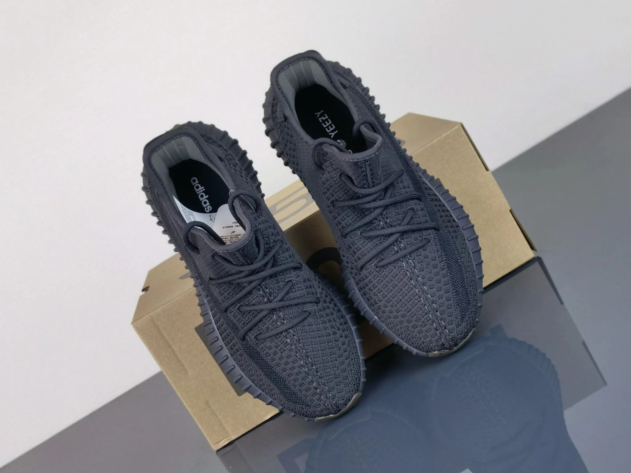Perfect replica Adidas Yeezy 350 Shoes