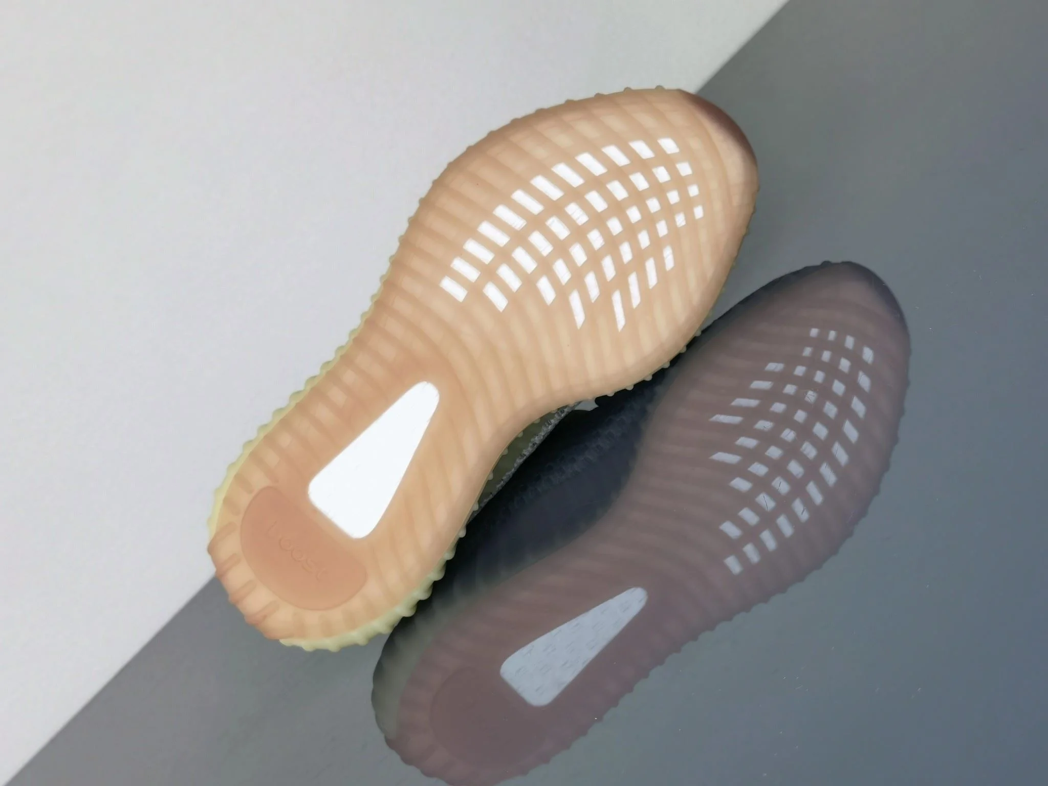 1:1 copy Adidas Yeezy 350 Shoes