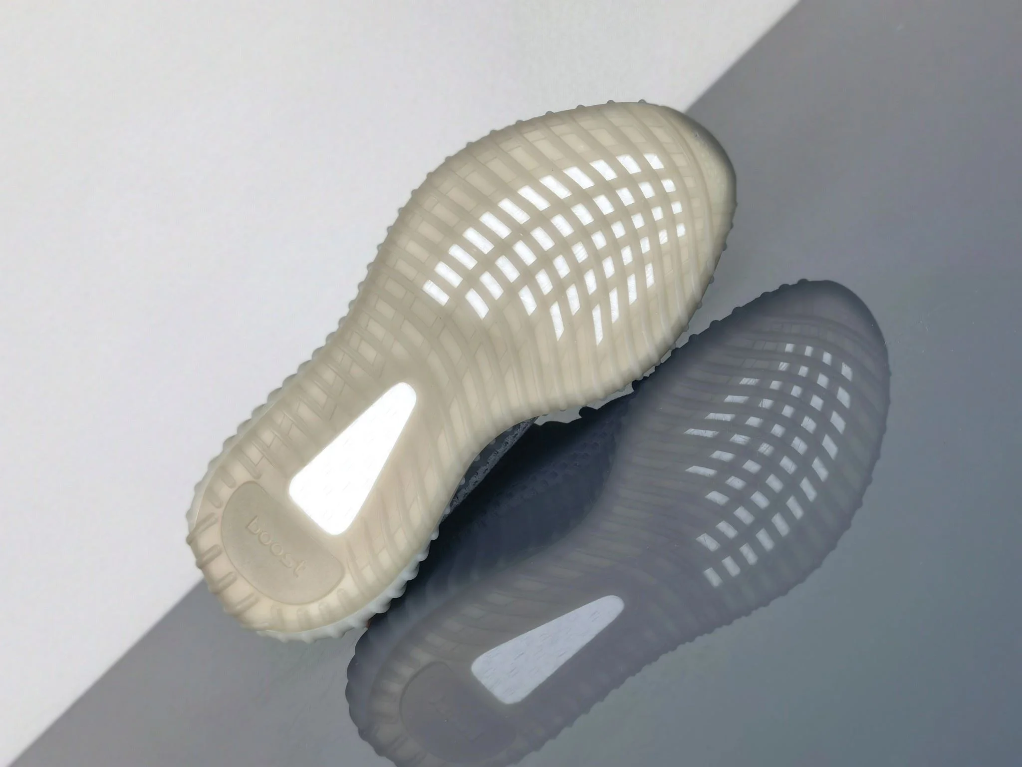 Perfect replica Adidas Yeezy 350 Shoes