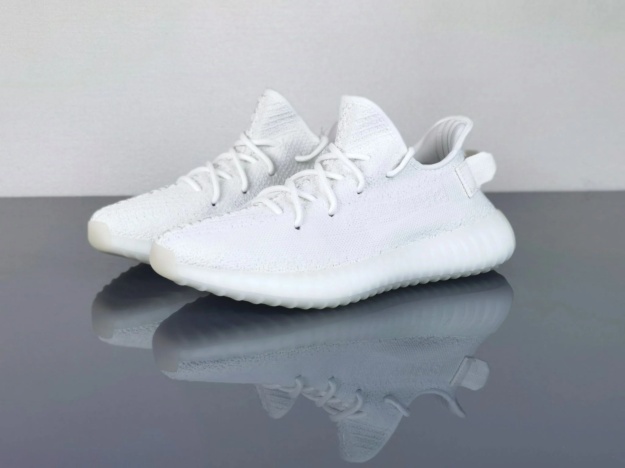 Exact replica Adidas Yeezy 350 Shoes