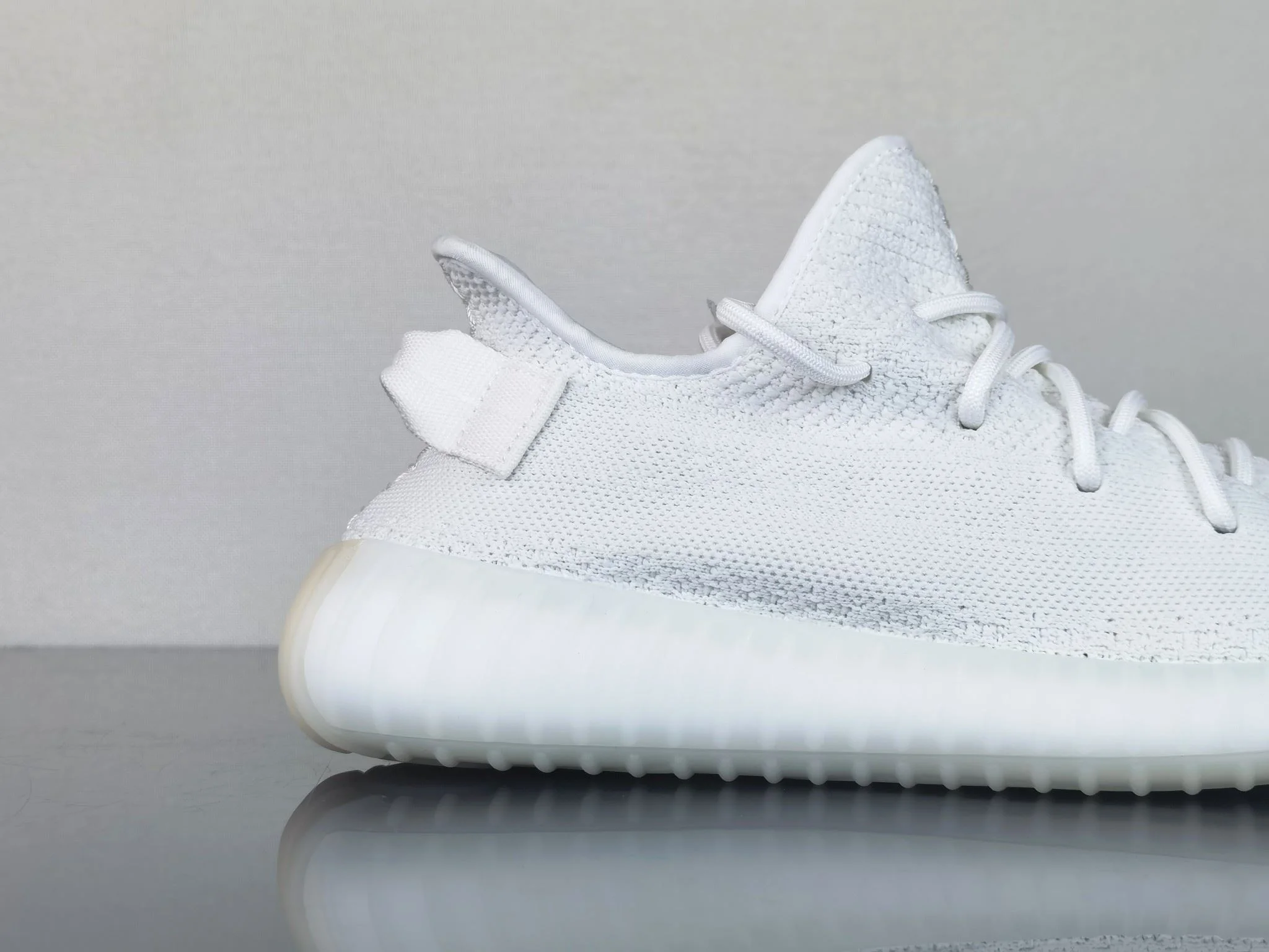 Exact replica Adidas Yeezy 350 Shoes