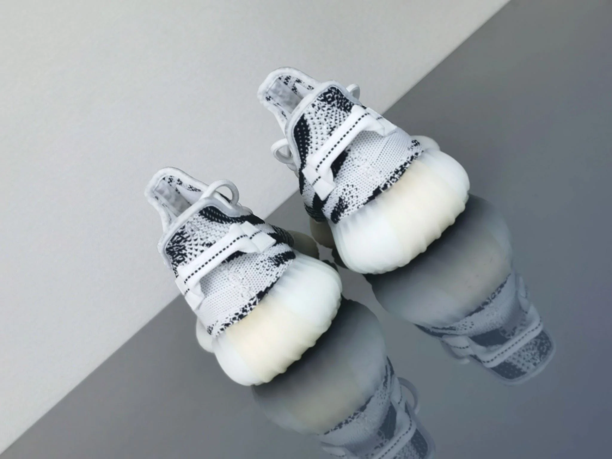 Genuine Adidas Yeezy 350 Shoes