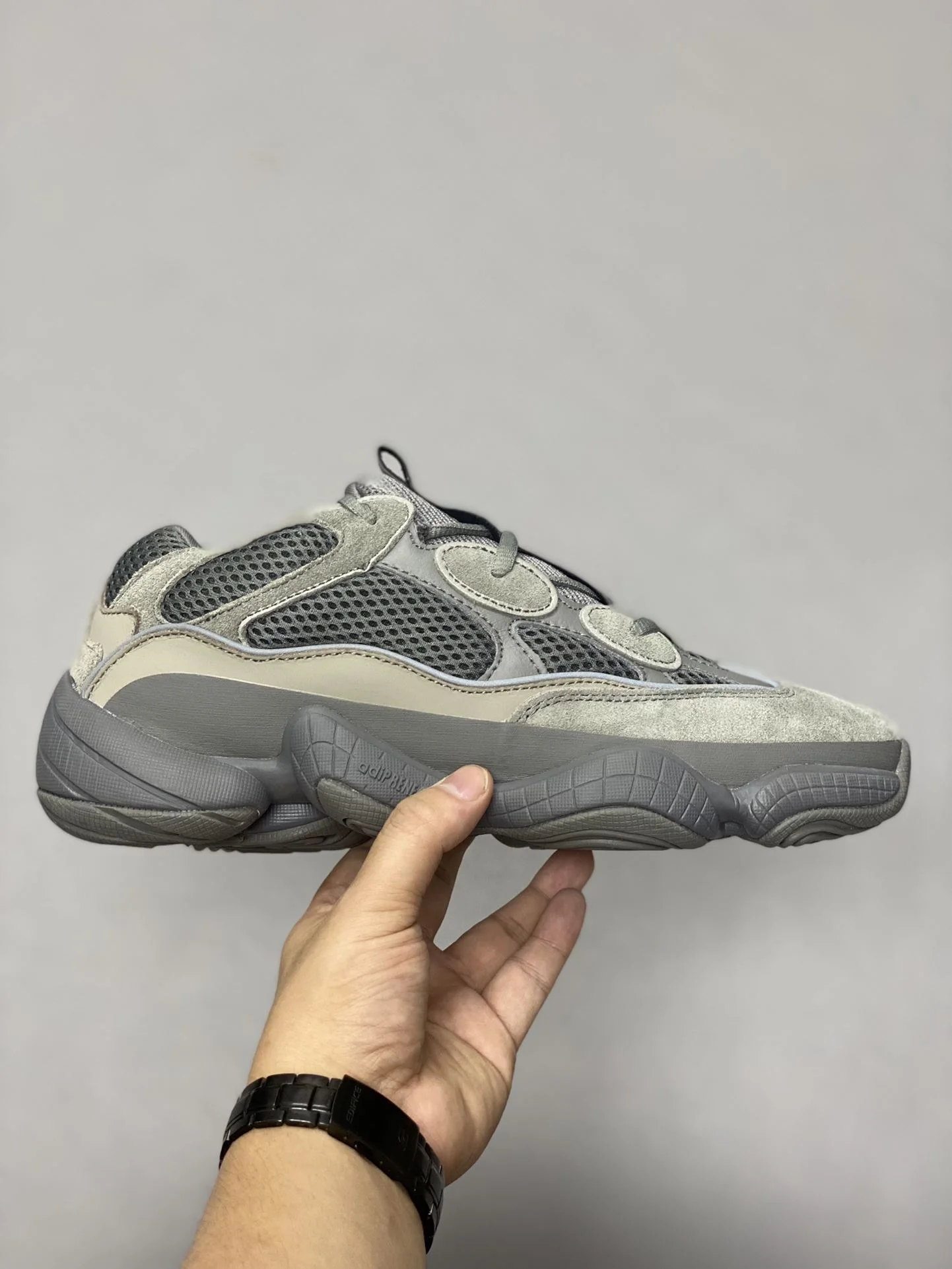 Brand-authenticated Adidas Yeezy 500 Shoes