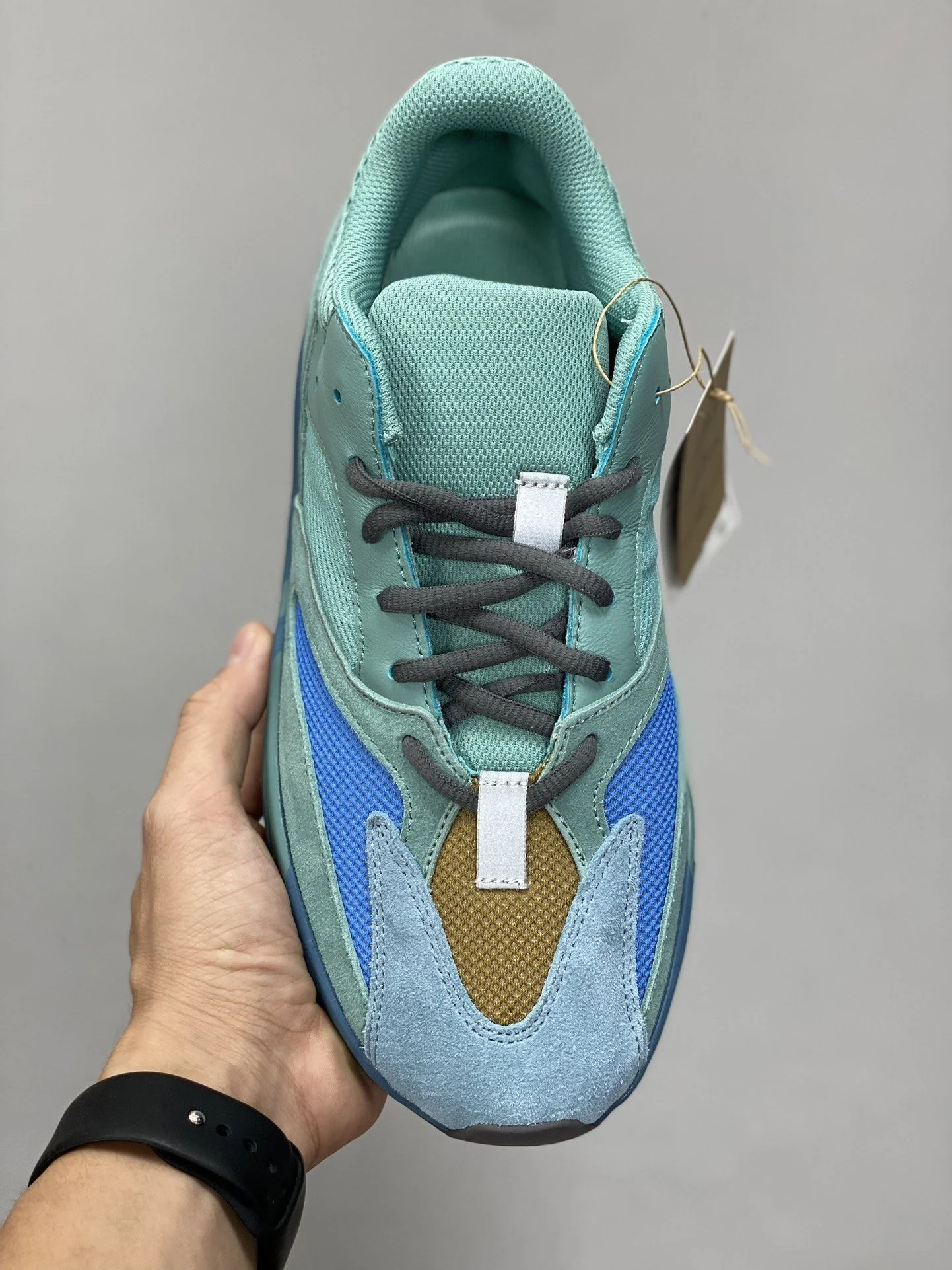 Reasonably priced Adidas Yeezy 700 Shoes