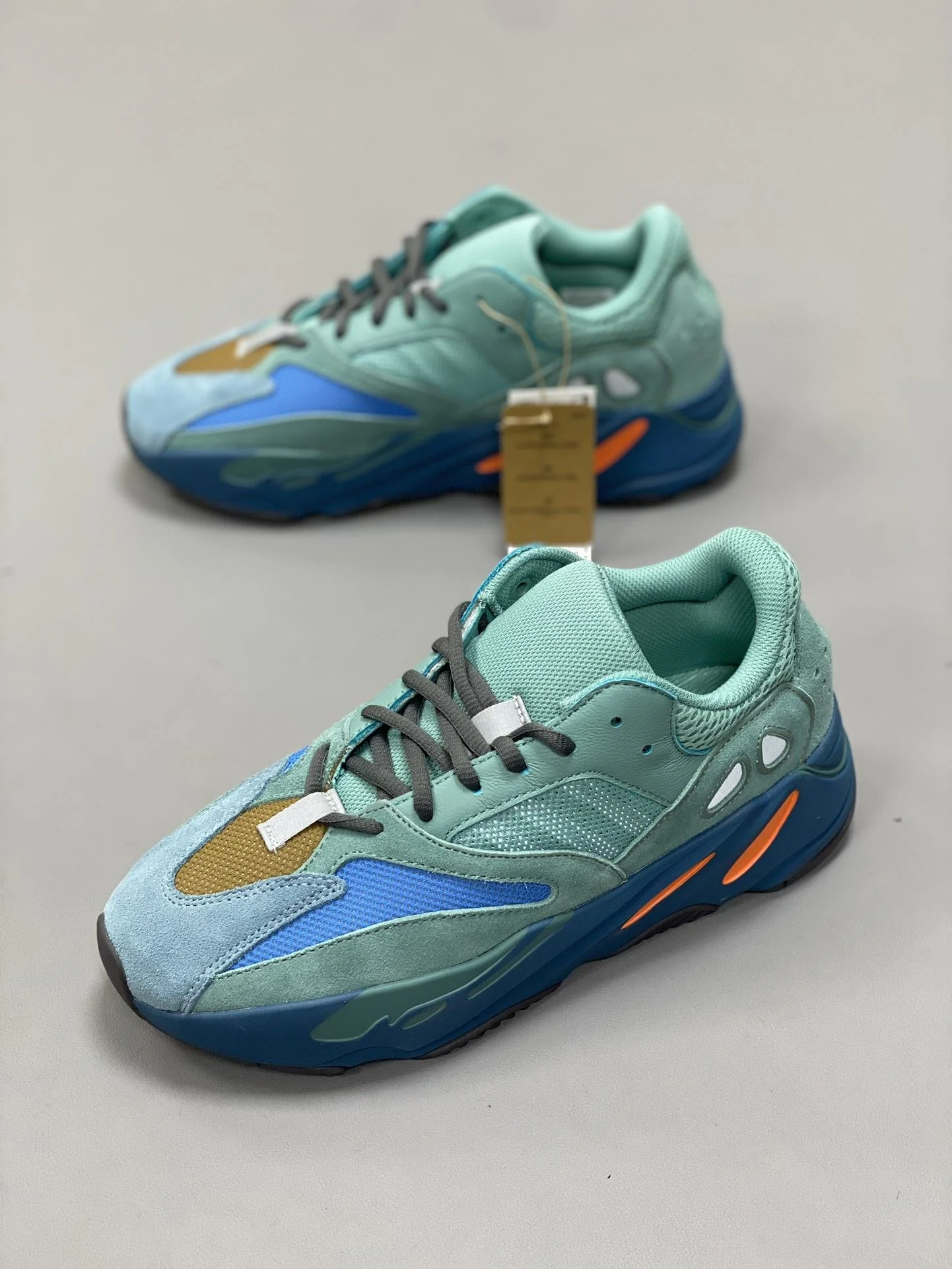 Reasonably priced Adidas Yeezy 700 Shoes