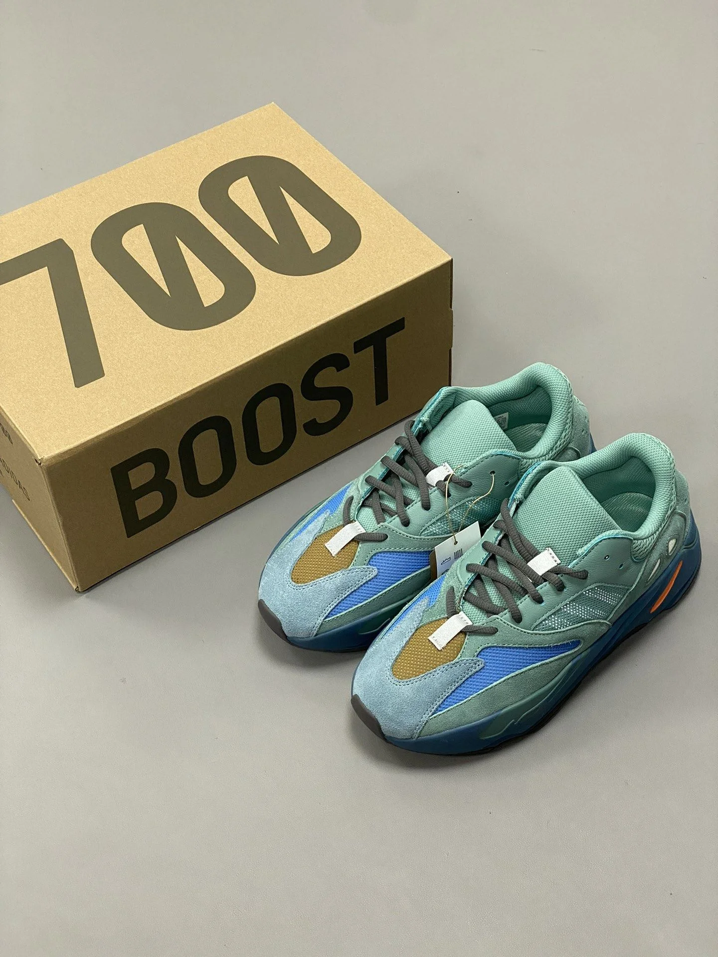 Reasonably priced Adidas Yeezy 700 Shoes
