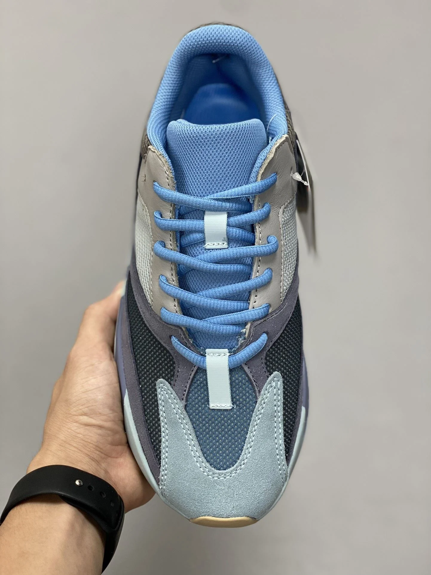 Exact replica Adidas Yeezy 700 Shoes